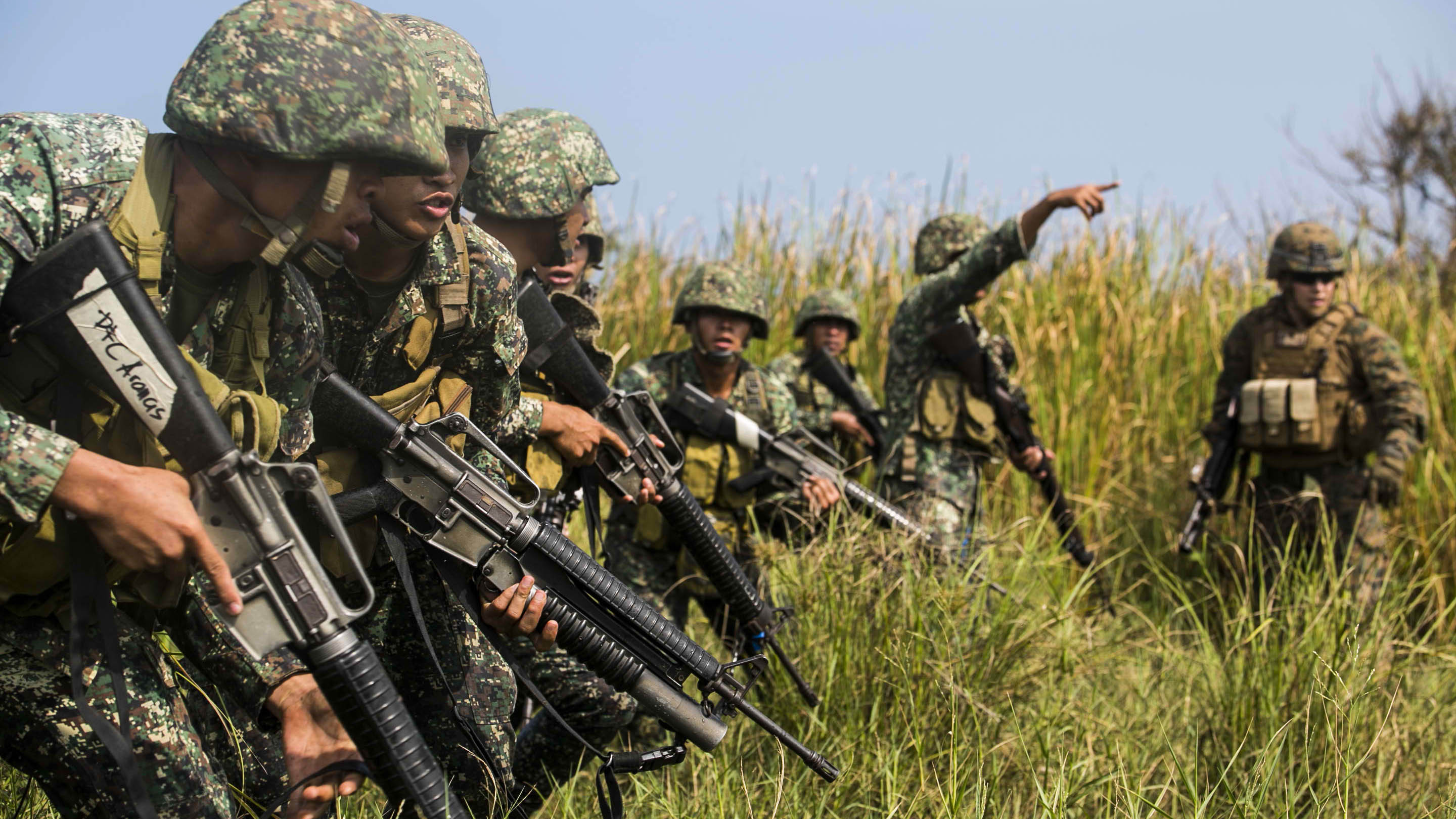 Philippine, U.S. Marines complete a mechanized assault at PHIBLEX 15 ...