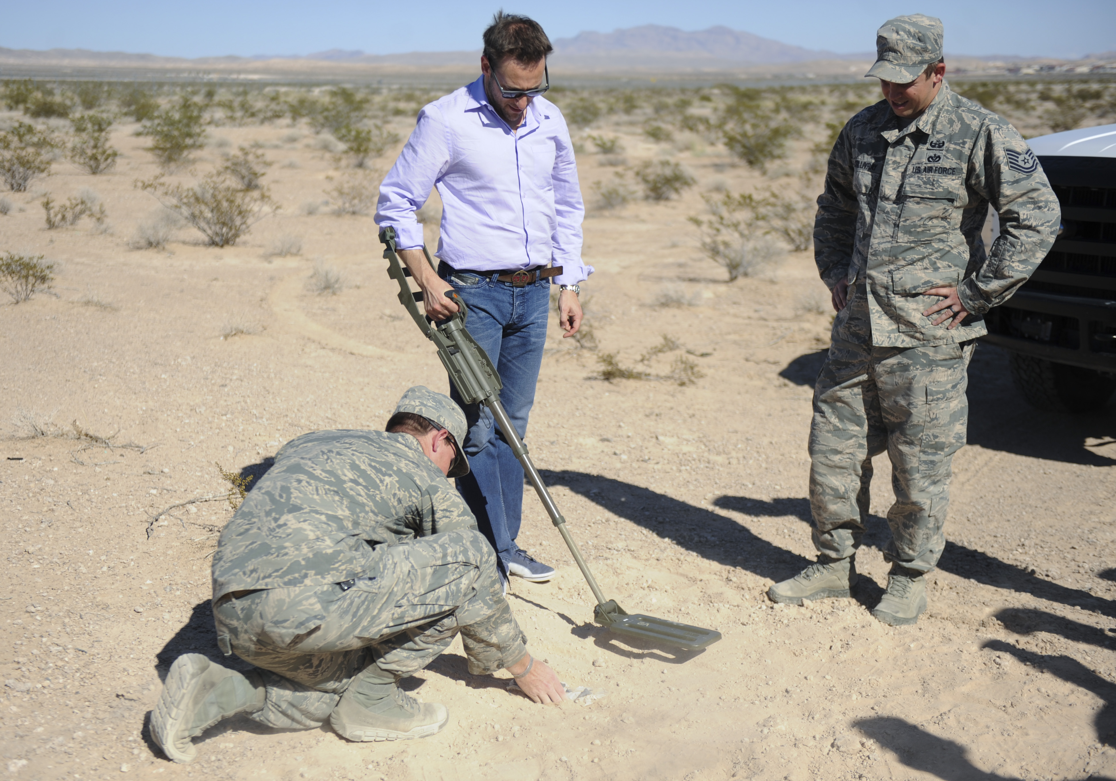 NAFB hosts Simon Sinek > Nellis Air Force Base > News