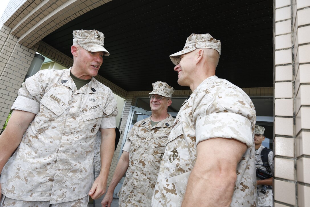 CMC and SMMC Visit Okinawa Marines