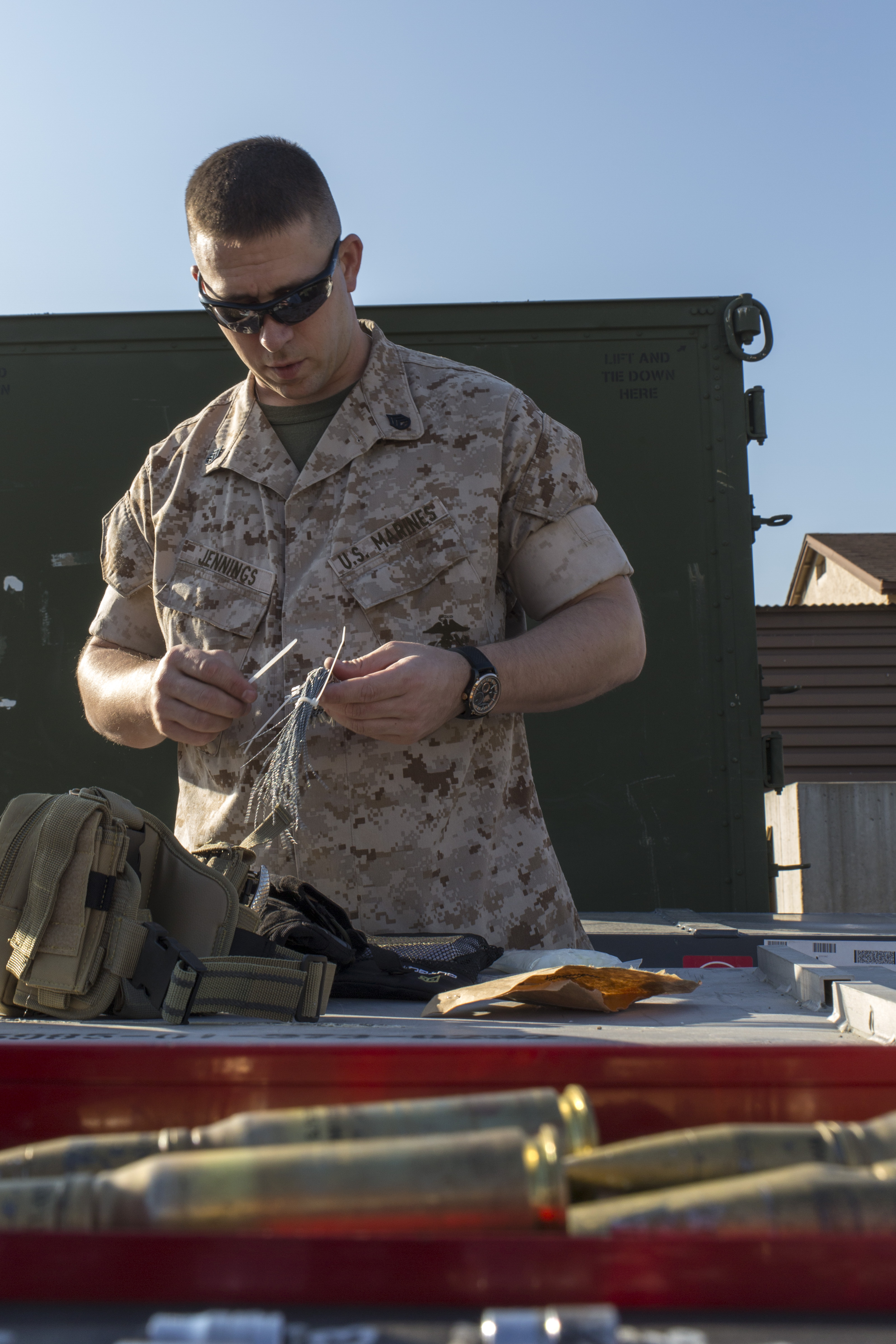 MALS-12 ordnance preps for KMEP 14-13