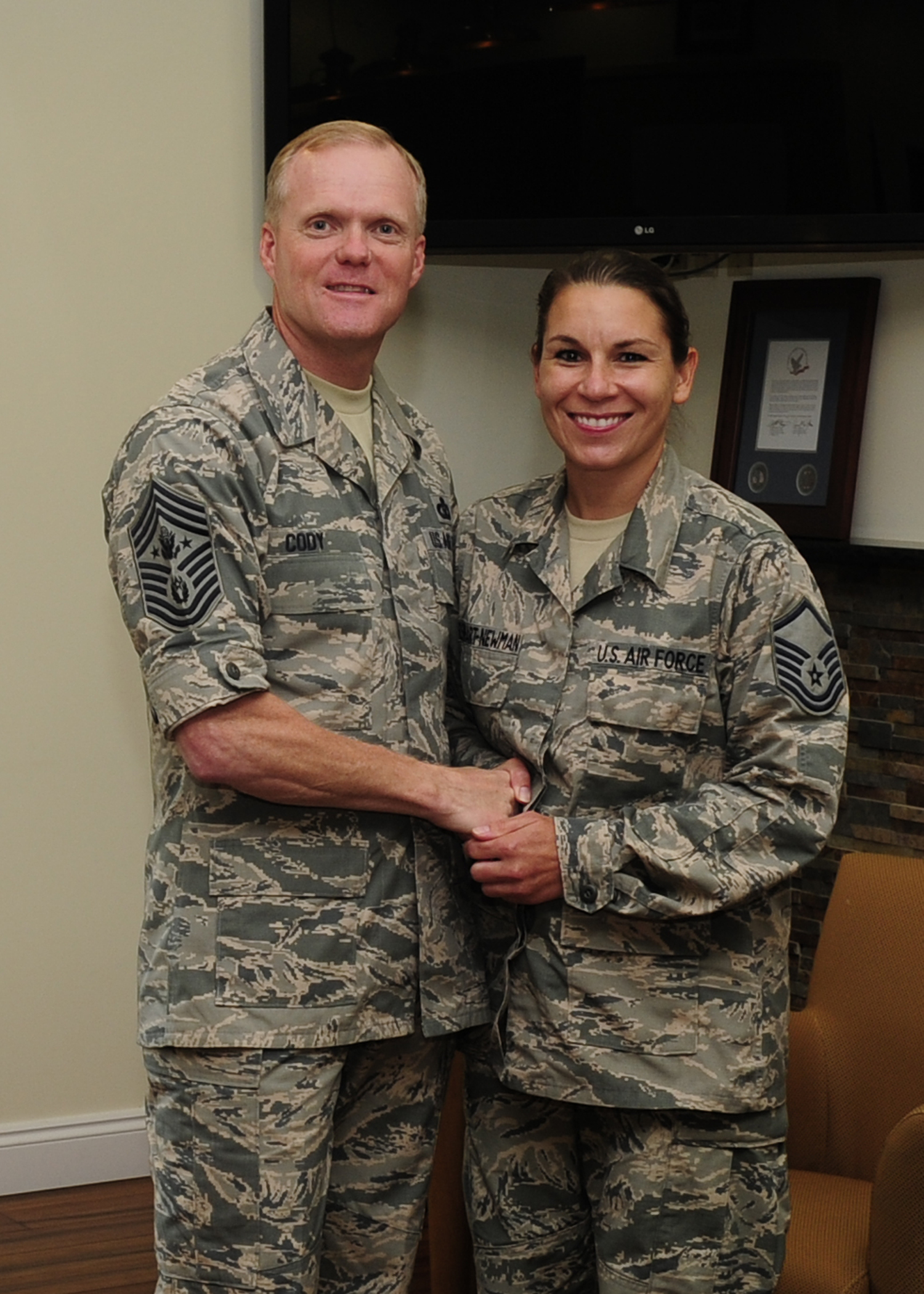 Reaching out > CONR-1AF (AFNORTH & AFSPACE) > Article Display