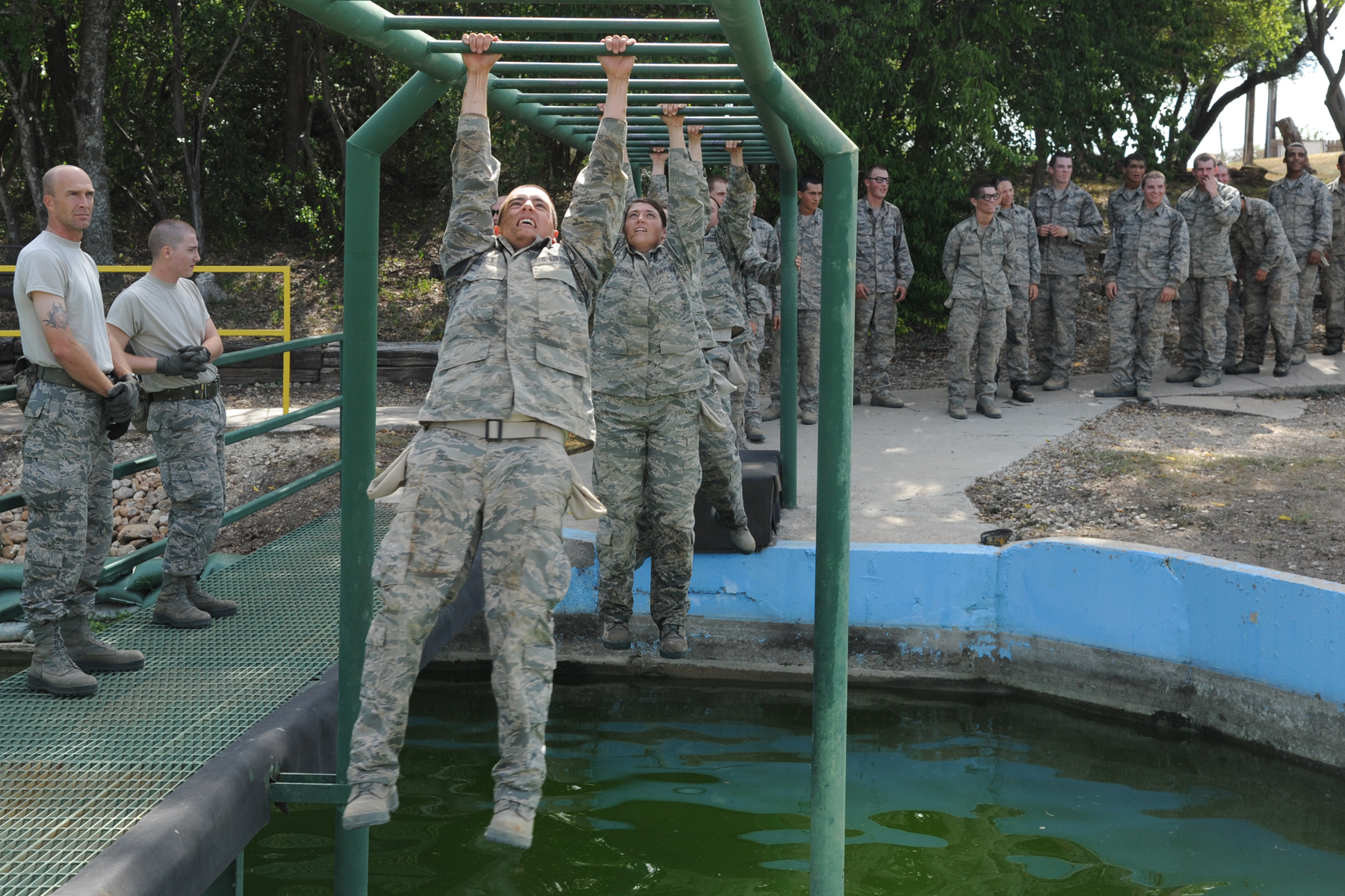 BMT trainees complete last run on closing obstacle course