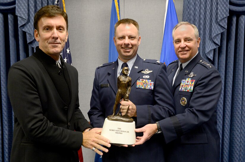 T-38 pilot wins highest aviation safety award > Air Force Safety Center ...
