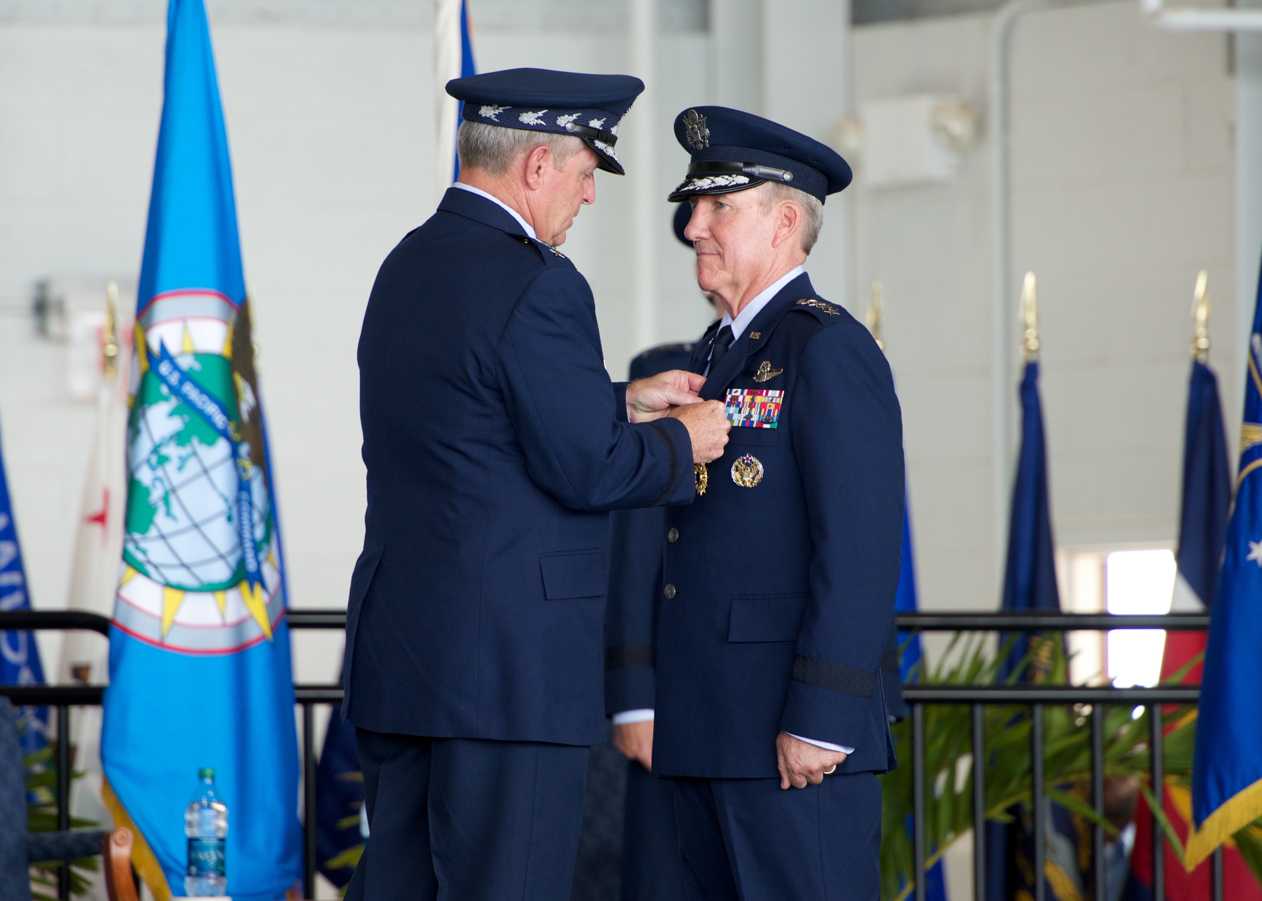 General Robinson takes command of PACAF > Pacific Air Forces > Article ...