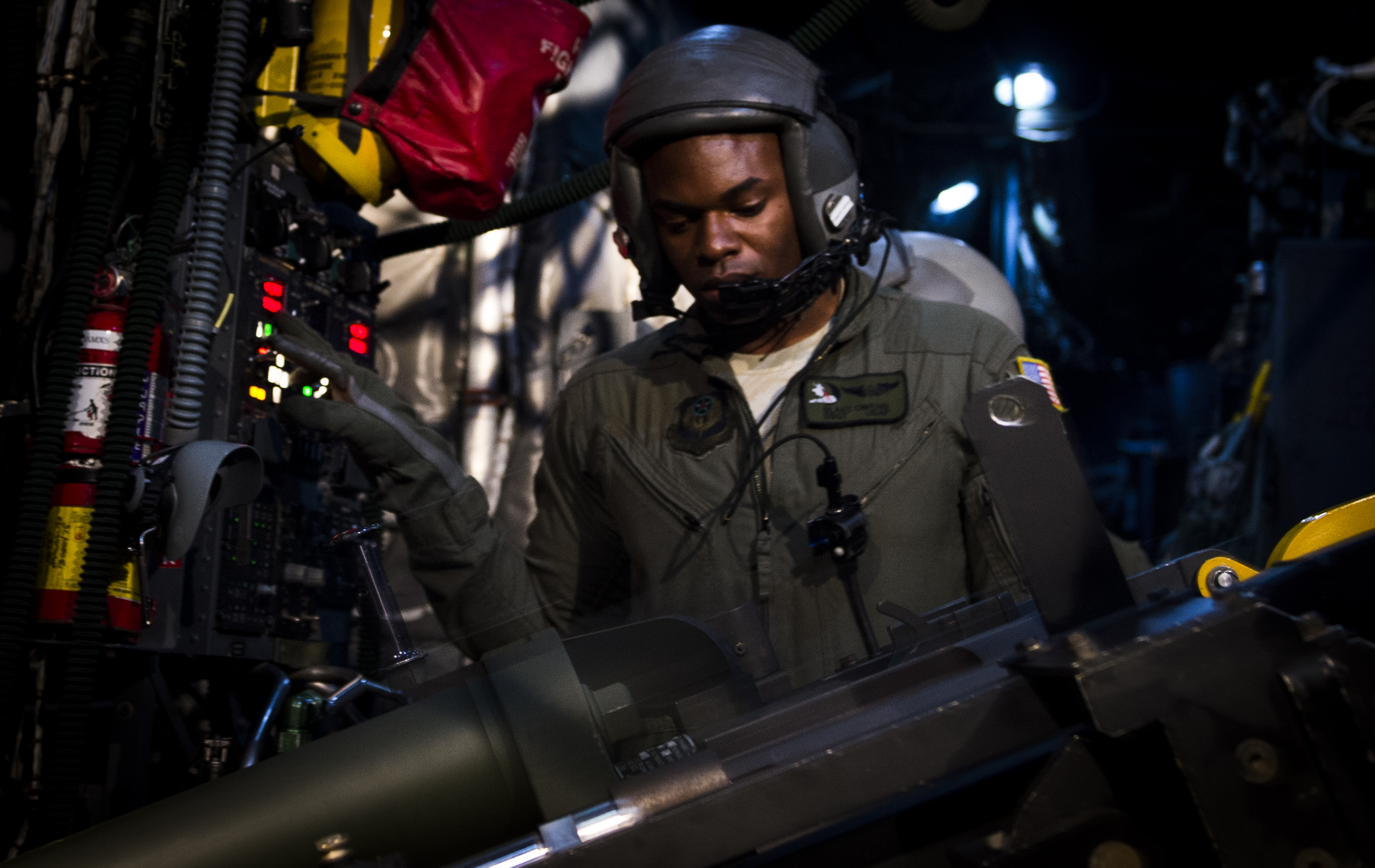 4th SOS Airmen shine at night > Air Force Special Operations Command ...