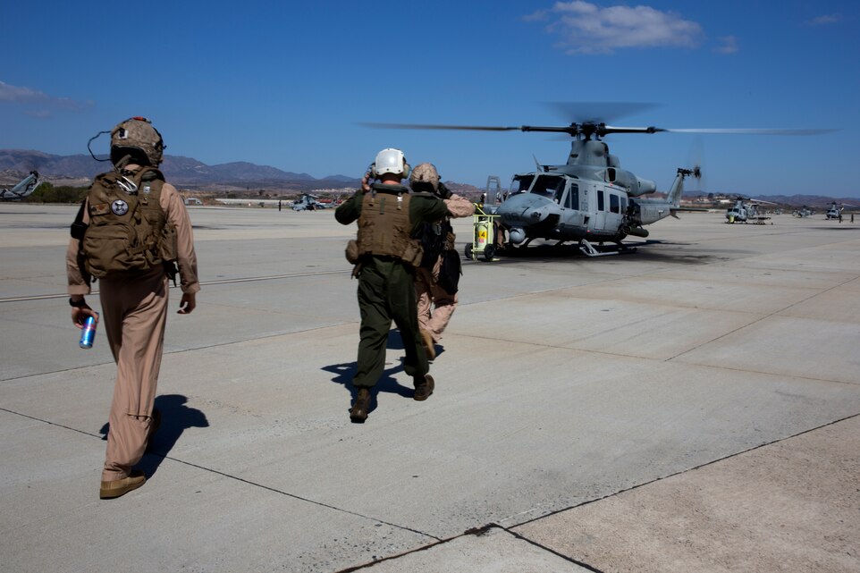 Gunfighters take basics to heart for familiarization training > United ...