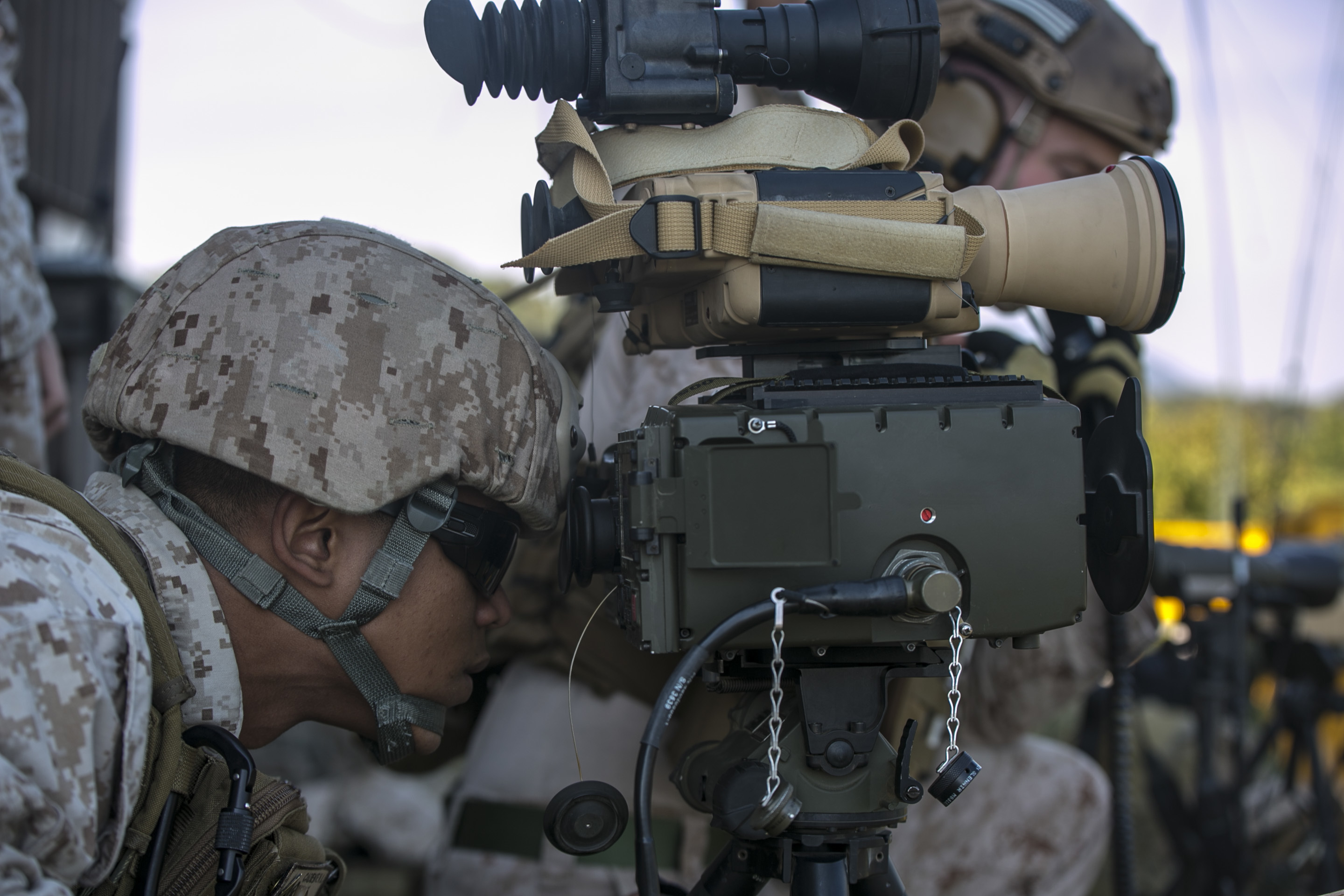 5th ANGLICO brings lightening from sky > Okinawa Marines > News Article ...