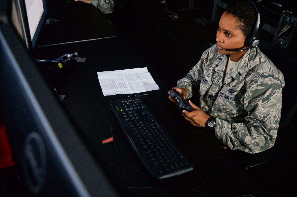 New application aims to improve analyst's performance > Air Force ...