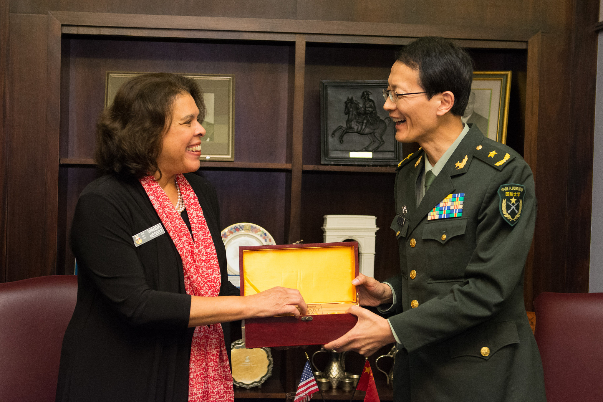 PLA NDU Delegation Visits US Counterpart at Fort McNair > National ...