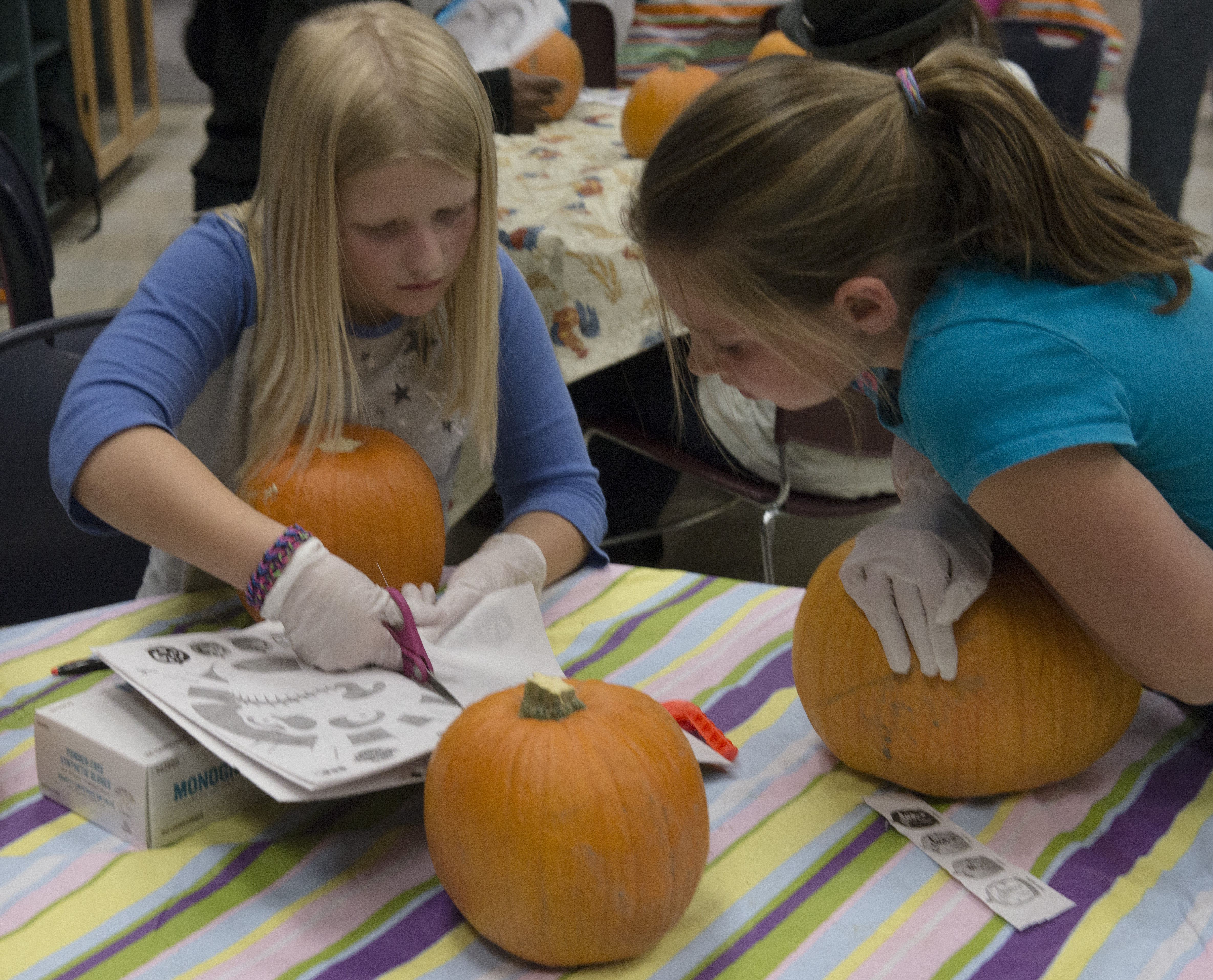 MHAFB children enjoy Halloween pumpkin-carving > Mountain Home Air ...
