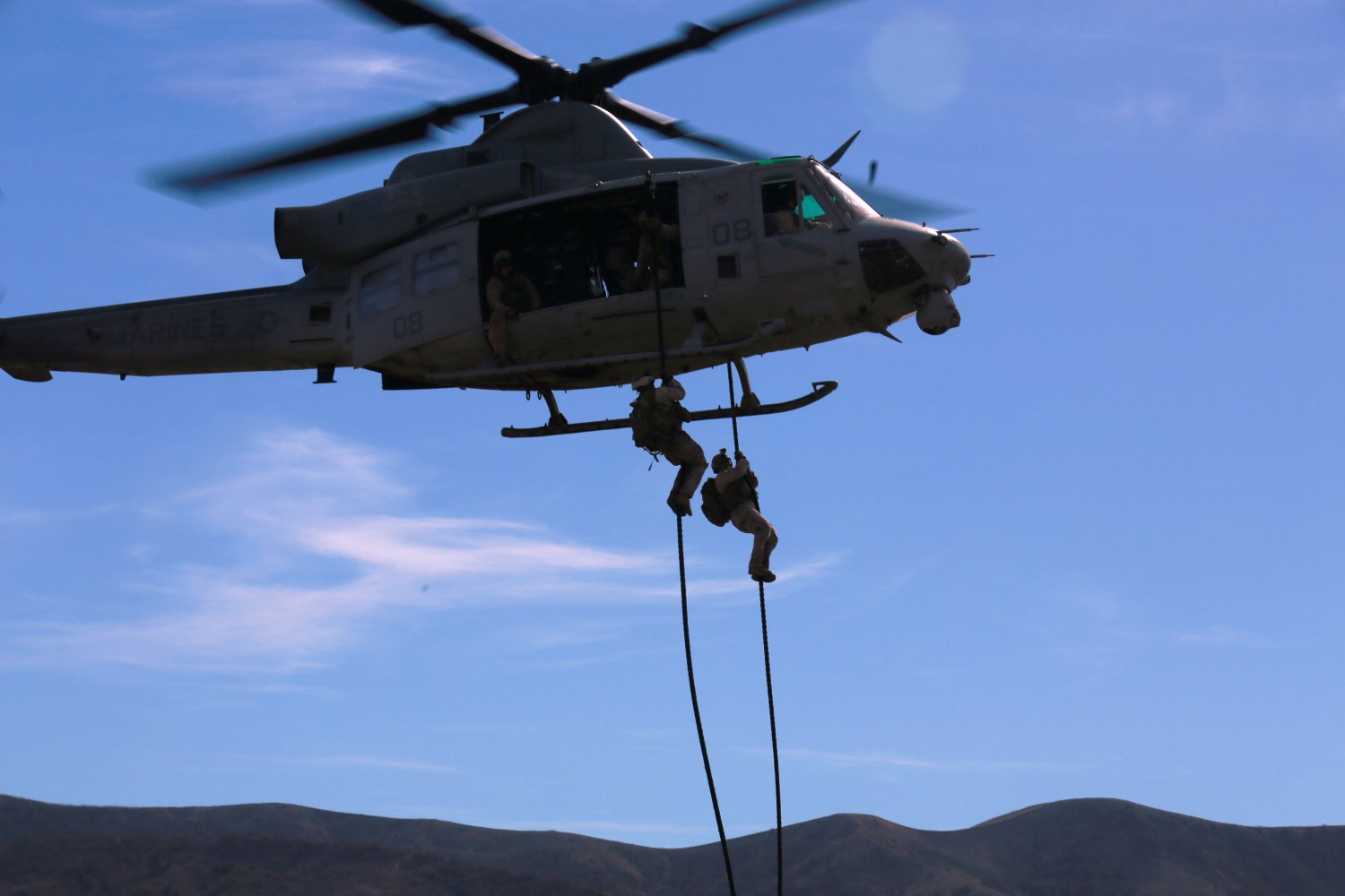 Marines conduct SPIE rigging, fast roping