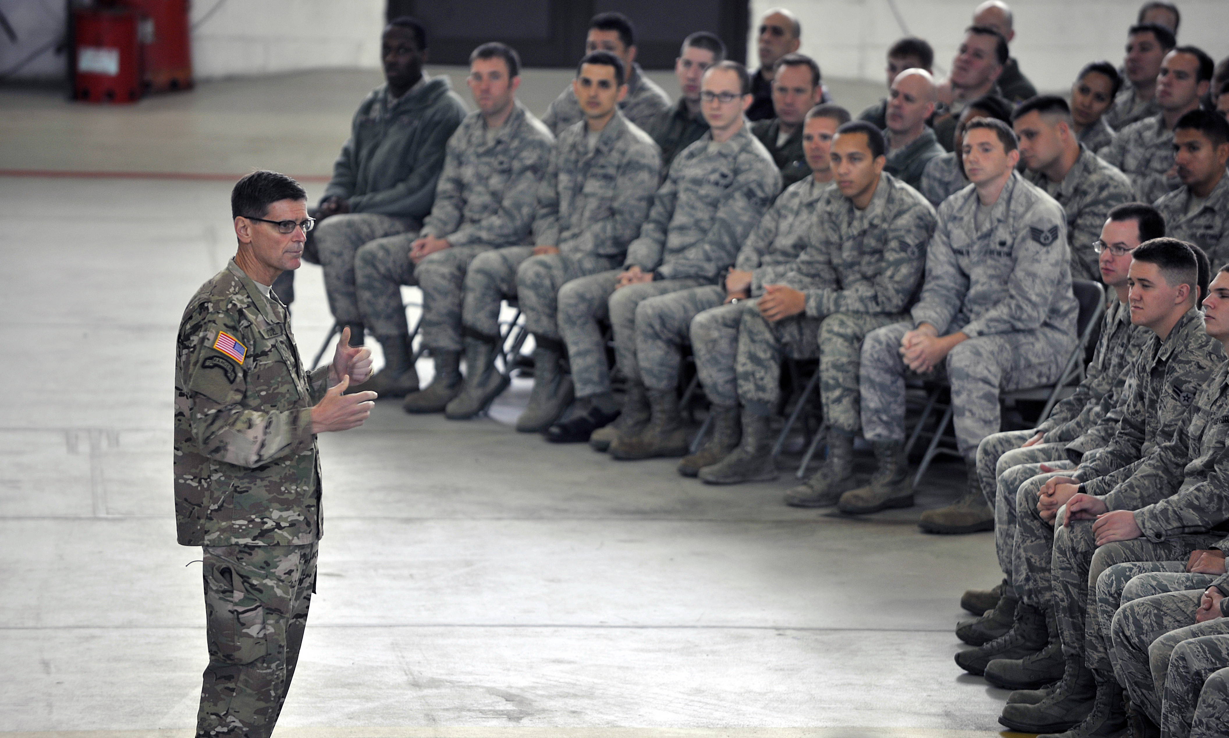 SOCOM commander visits Air Commandos > Royal Air Force Mildenhall > RAF ...