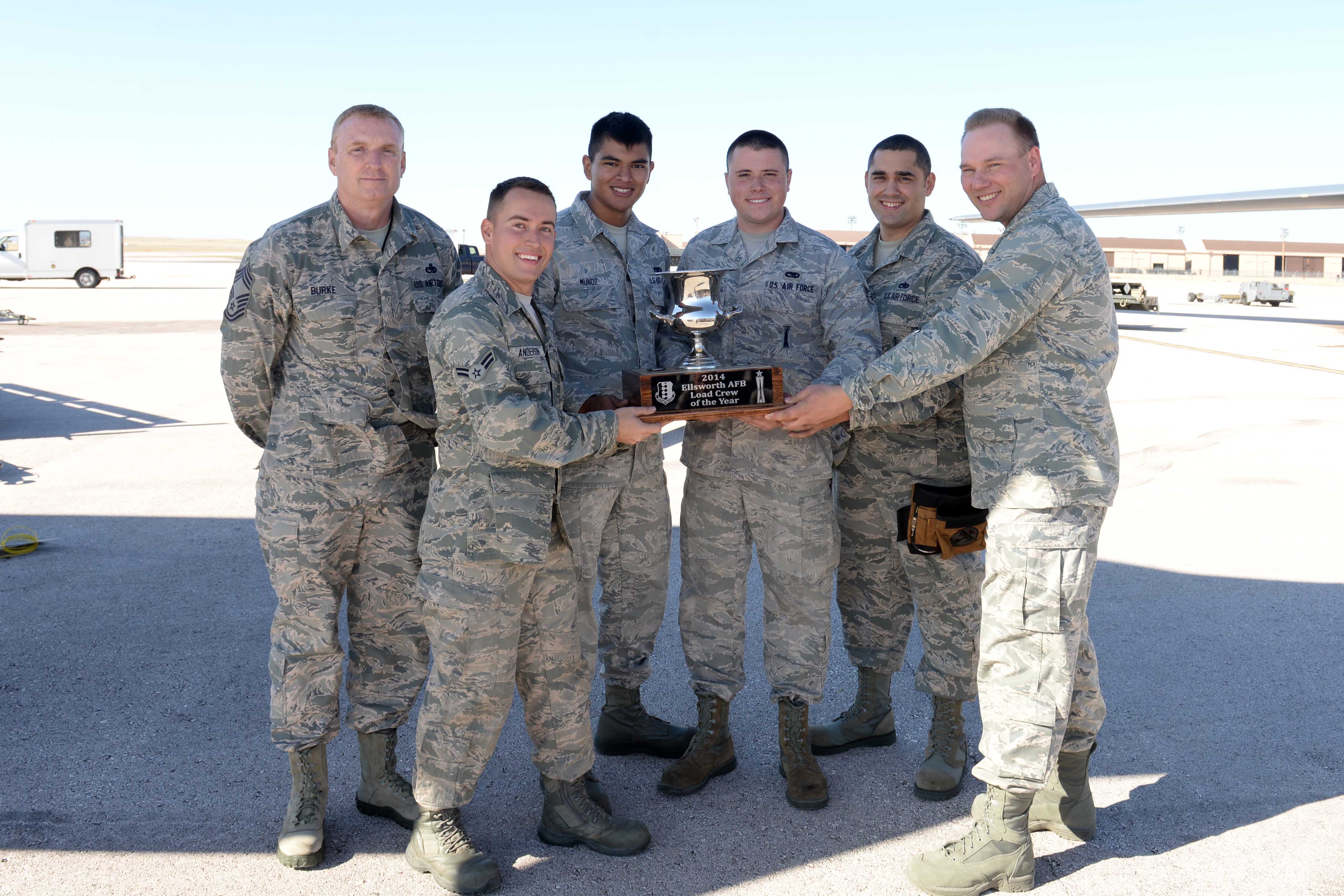 2014 annual load crew competition