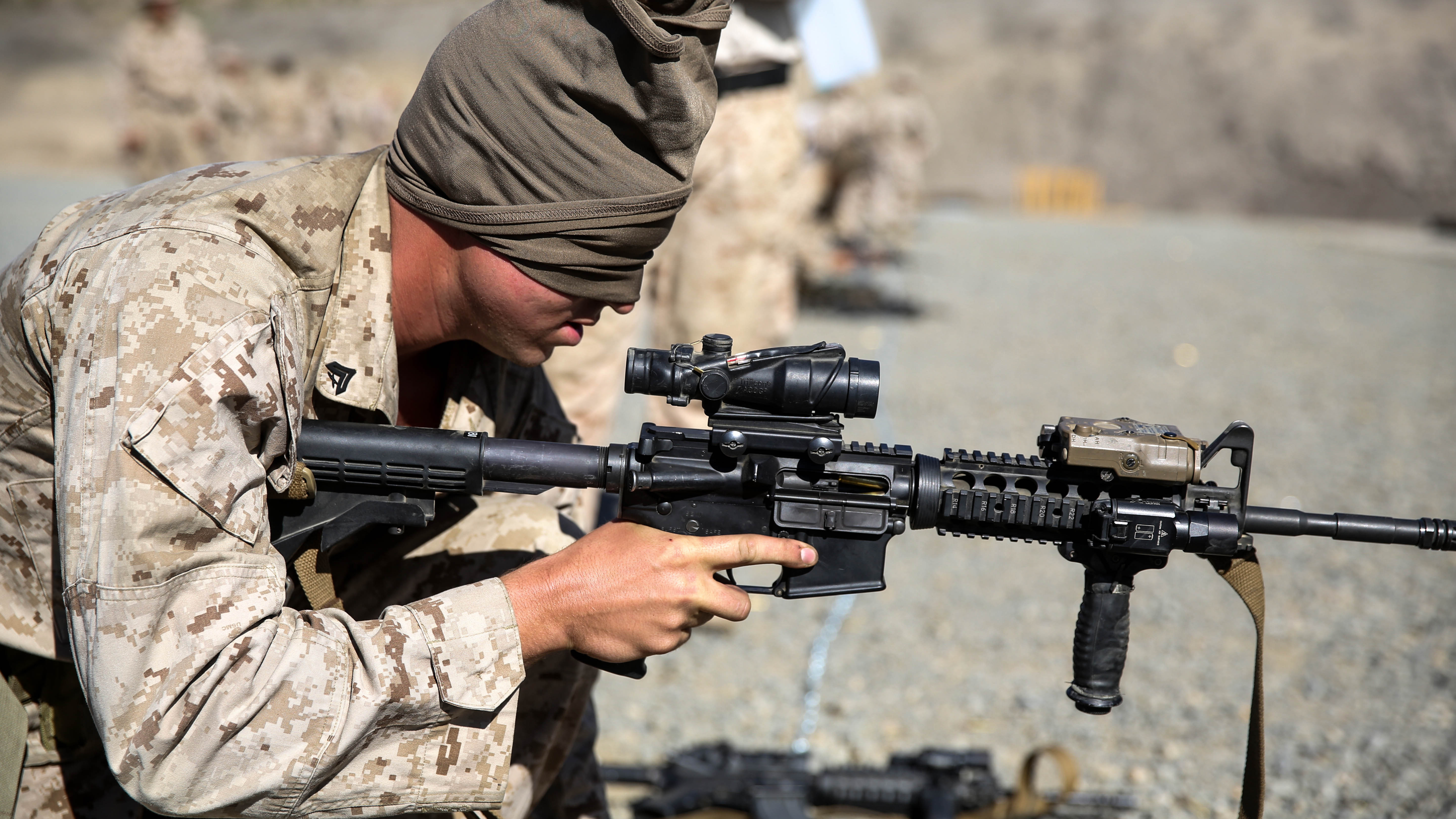 15th MEU Marines participate in security element course