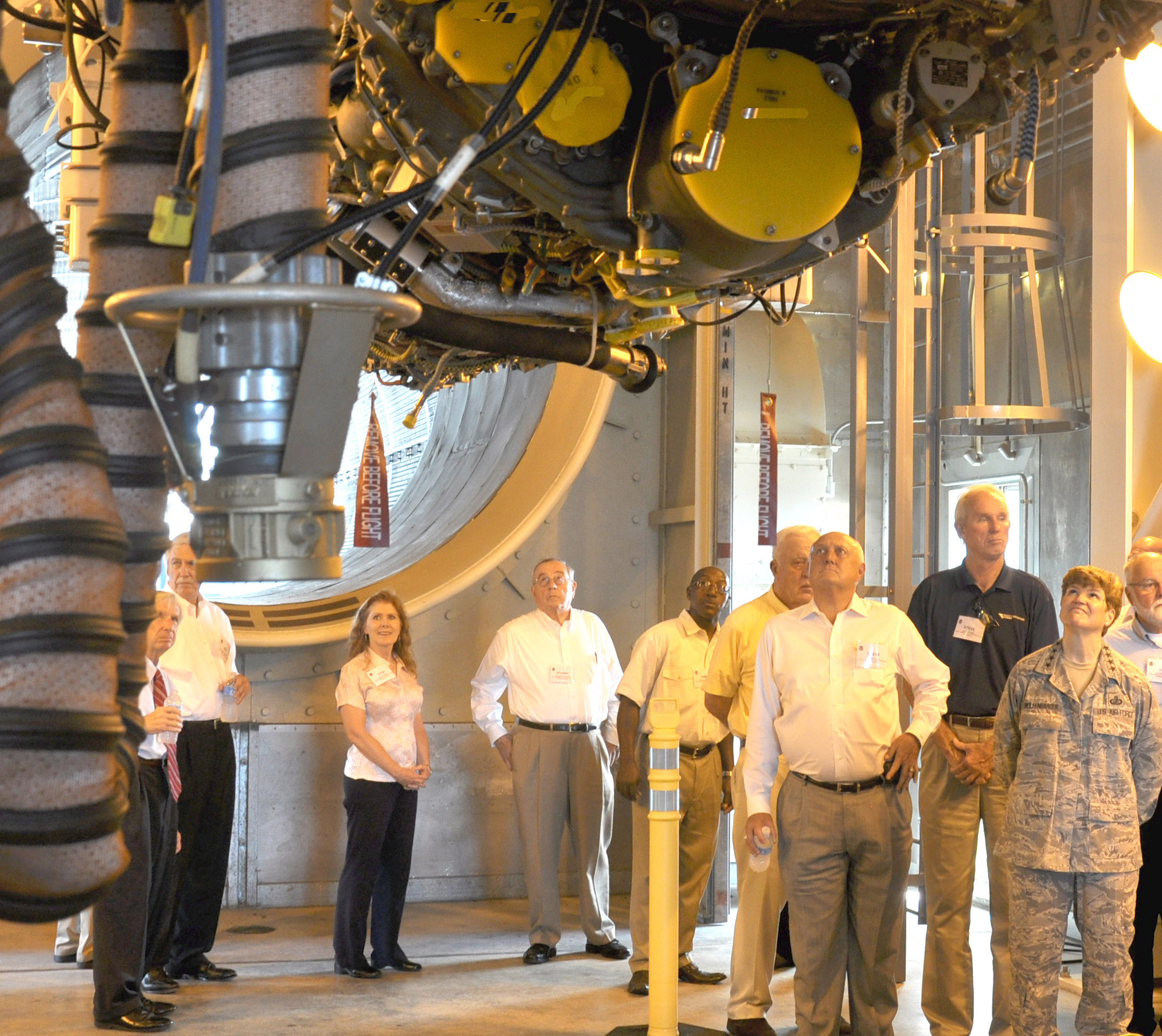 General gets first look at F135 engine > Tinker Air Force Base ...