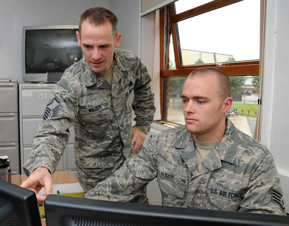 Airman volunteers in community, on base > U.S. Air Forces in Europe ...