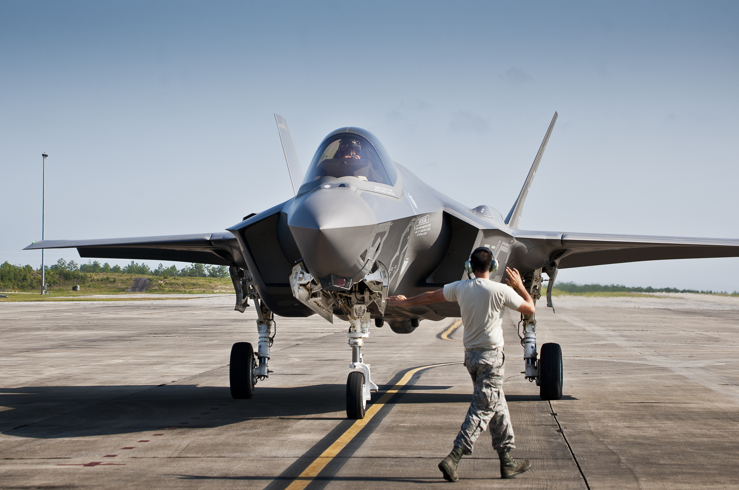 Maintaining Lightning at Duke Field > Eglin Air Force Base > Article ...