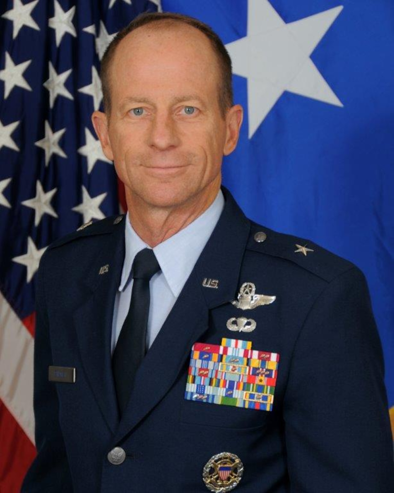 BRIGADIER GENERAL DAVID R. STILWELL > Air Force > Biography Display