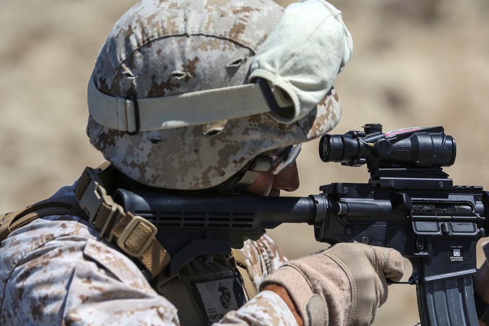 15th MEU keeps up on their combat mindset > 15th Marine Expeditionary ...