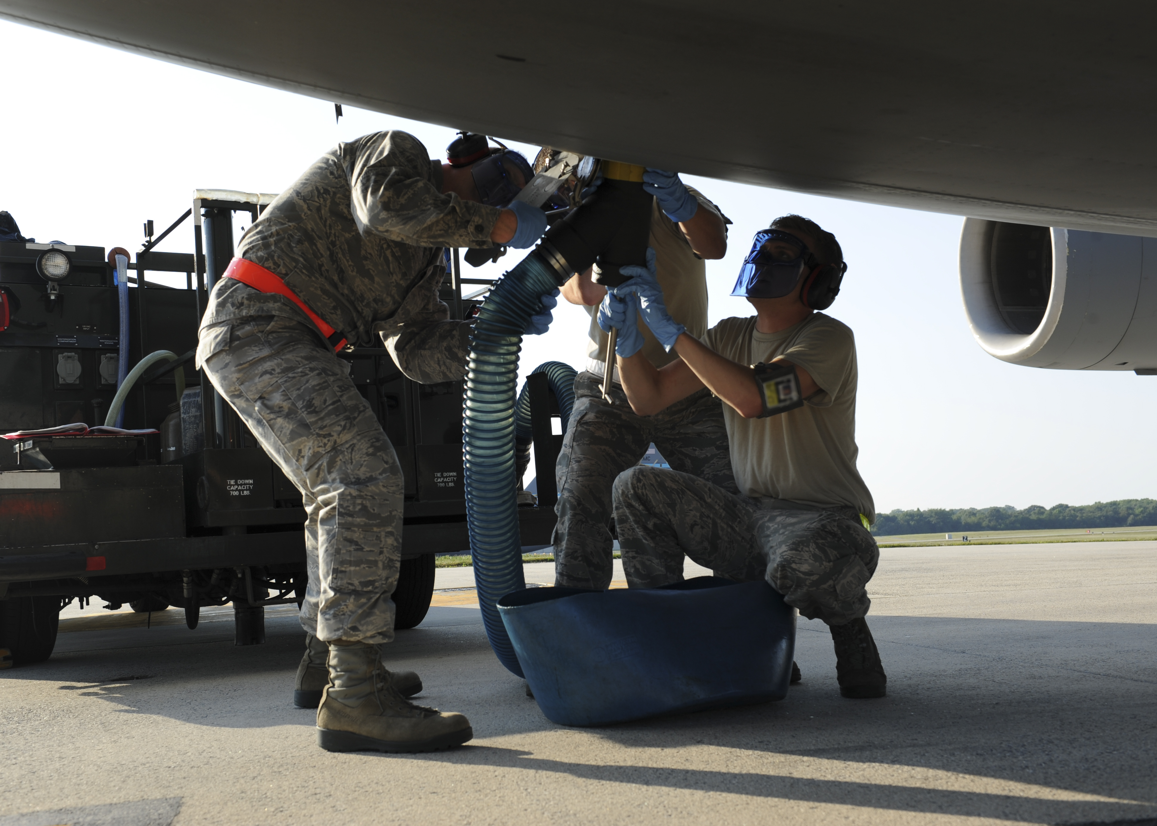 New wing commander works with Airmen from the 436th APS > Dover Air ...