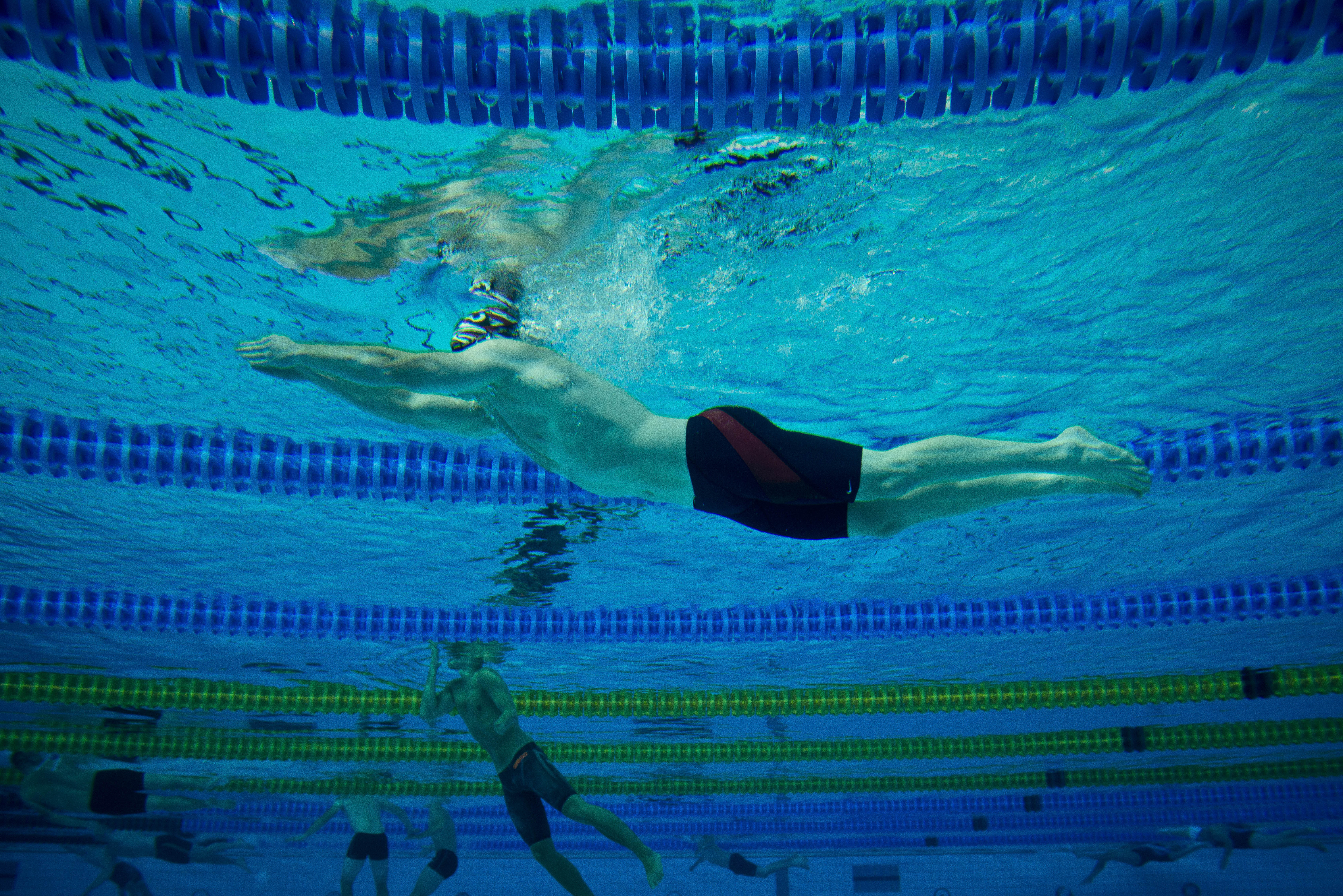 US warrior athletes hit the pool in preparation for Invictus Games ...