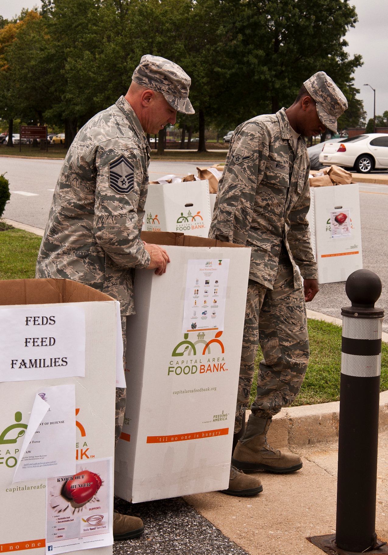 89th AW and 11th LRS Airmen collect food, feed hungry Waldorf families