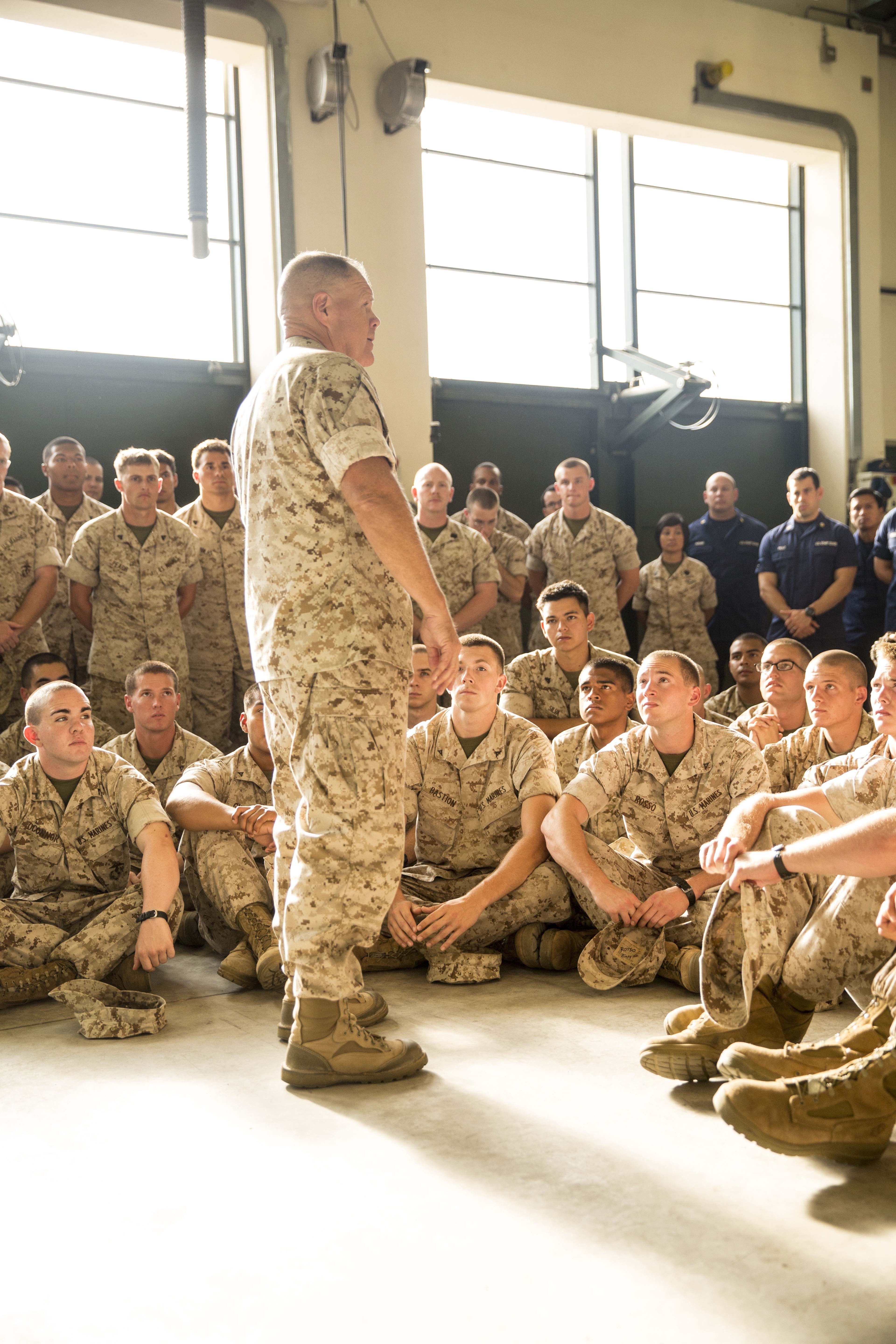 Lt. Gen. Neller visits SP-MAGTF Africa > United States Marine Corps ...