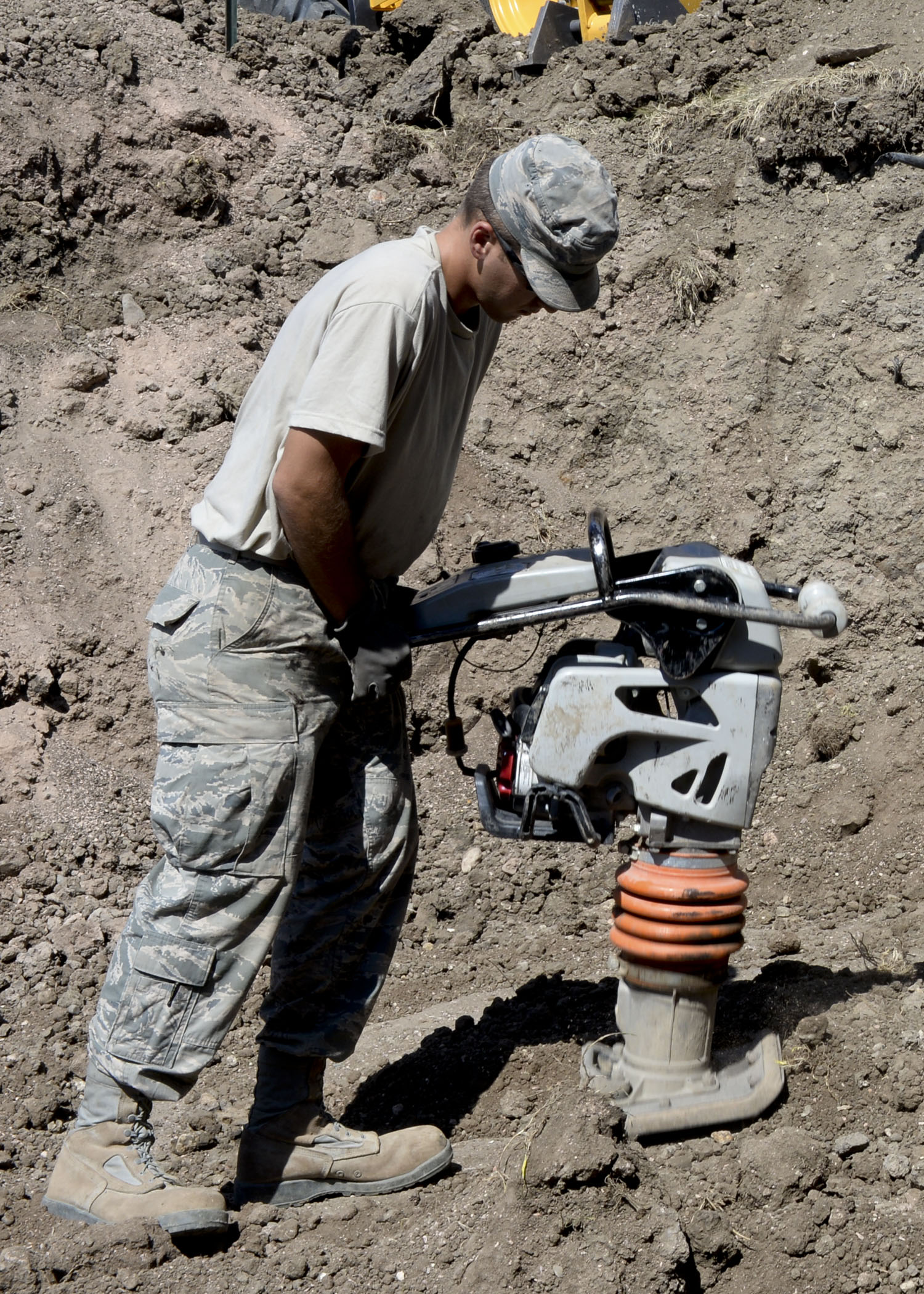 28th CES Airmen build wall > Ellsworth Air Force Base > Article Display