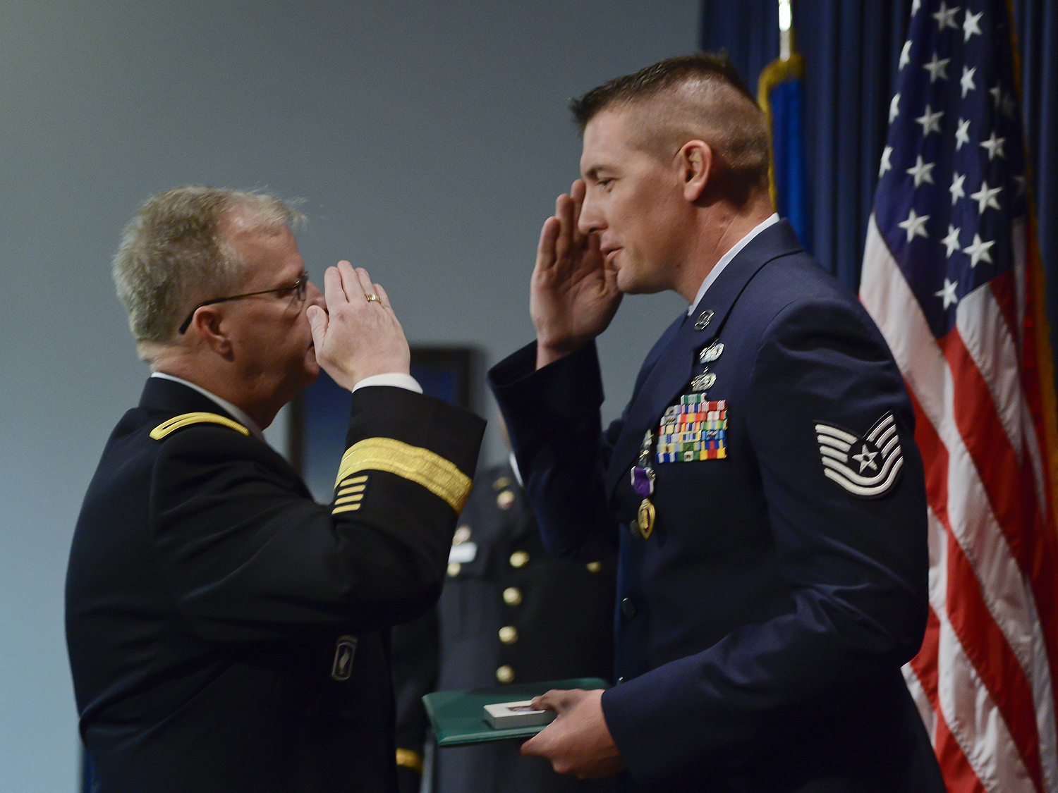 Tulsa Air National Guard Airman receives Purple Heart > 138th Fighter ...