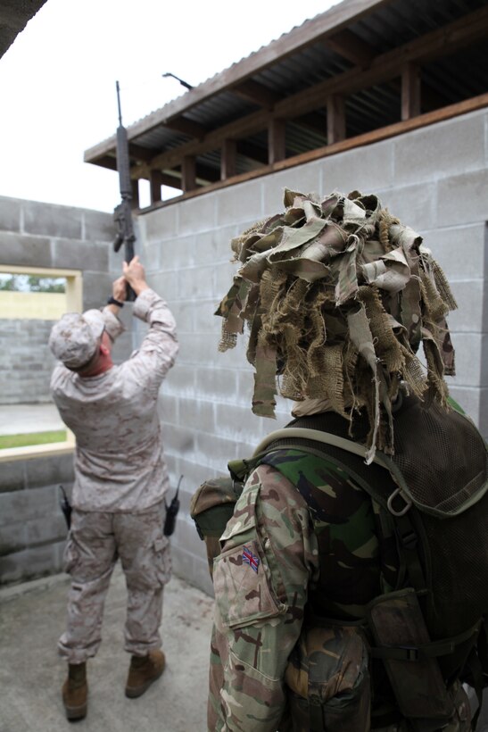 Marines, British soldiers practice tactical site exploitation during ...