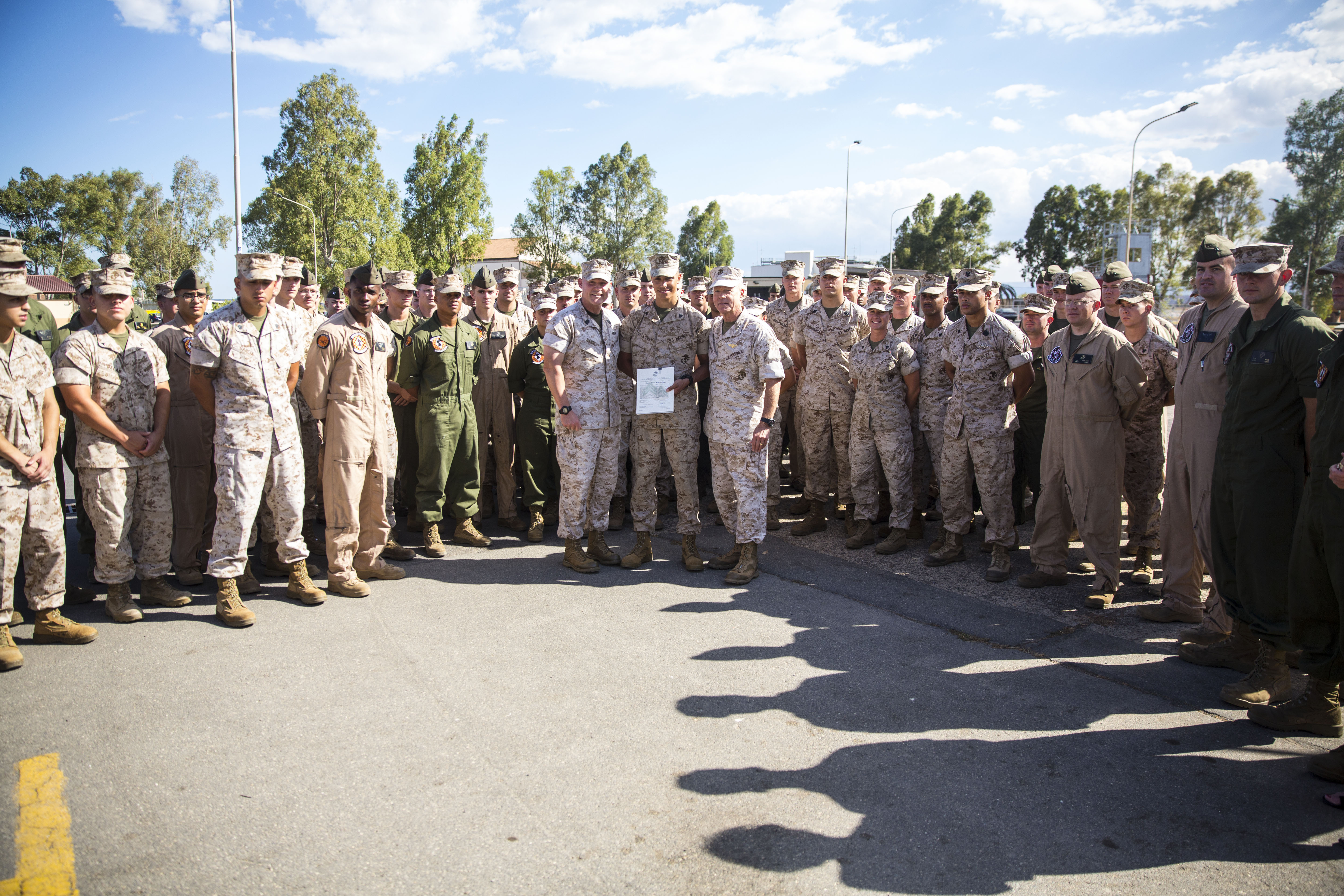 Commandant, Sergeant Major of the Marine Corps visits SP-MAGTF Africa ...