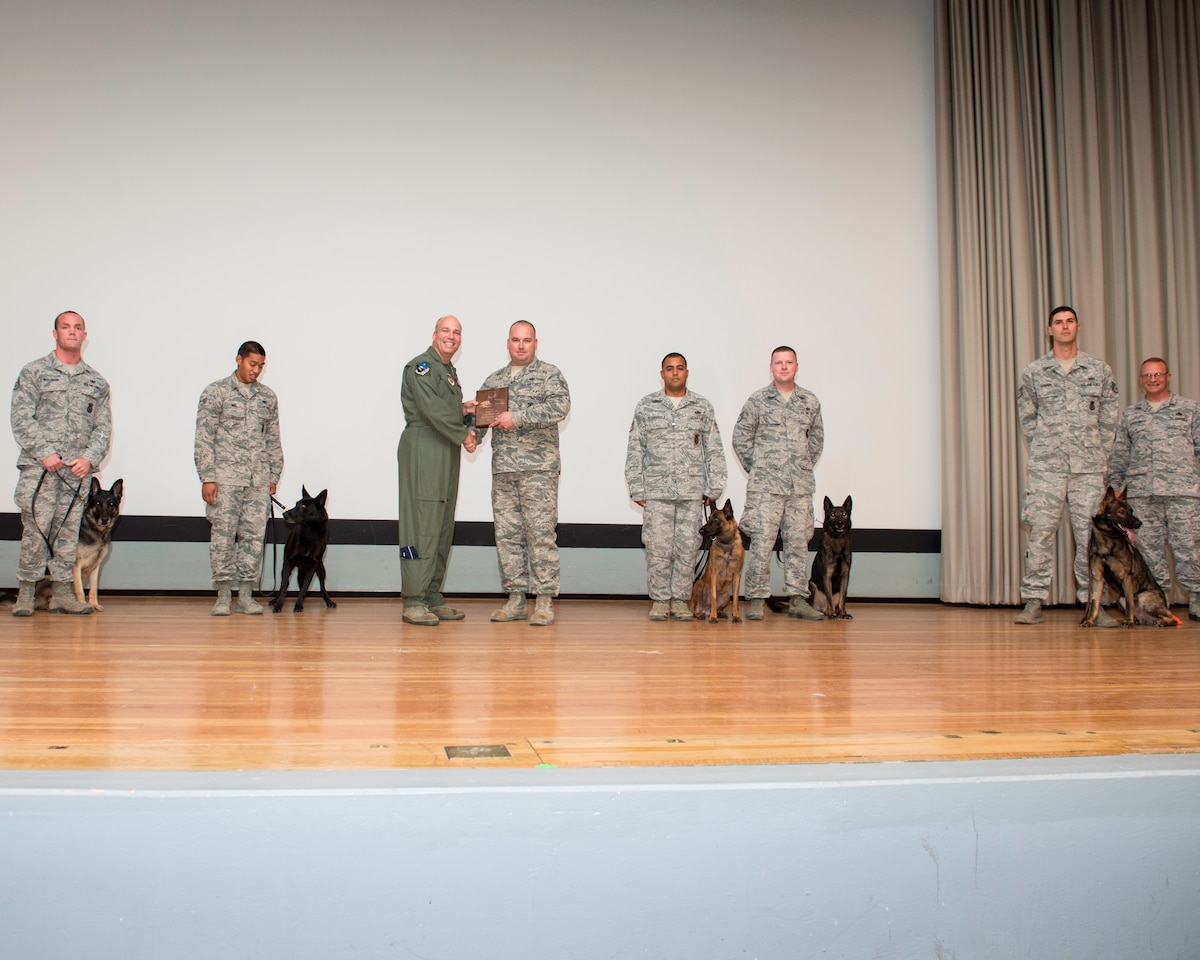 2014 second quarter award winners unveiled > Edwards Air Force Base ...