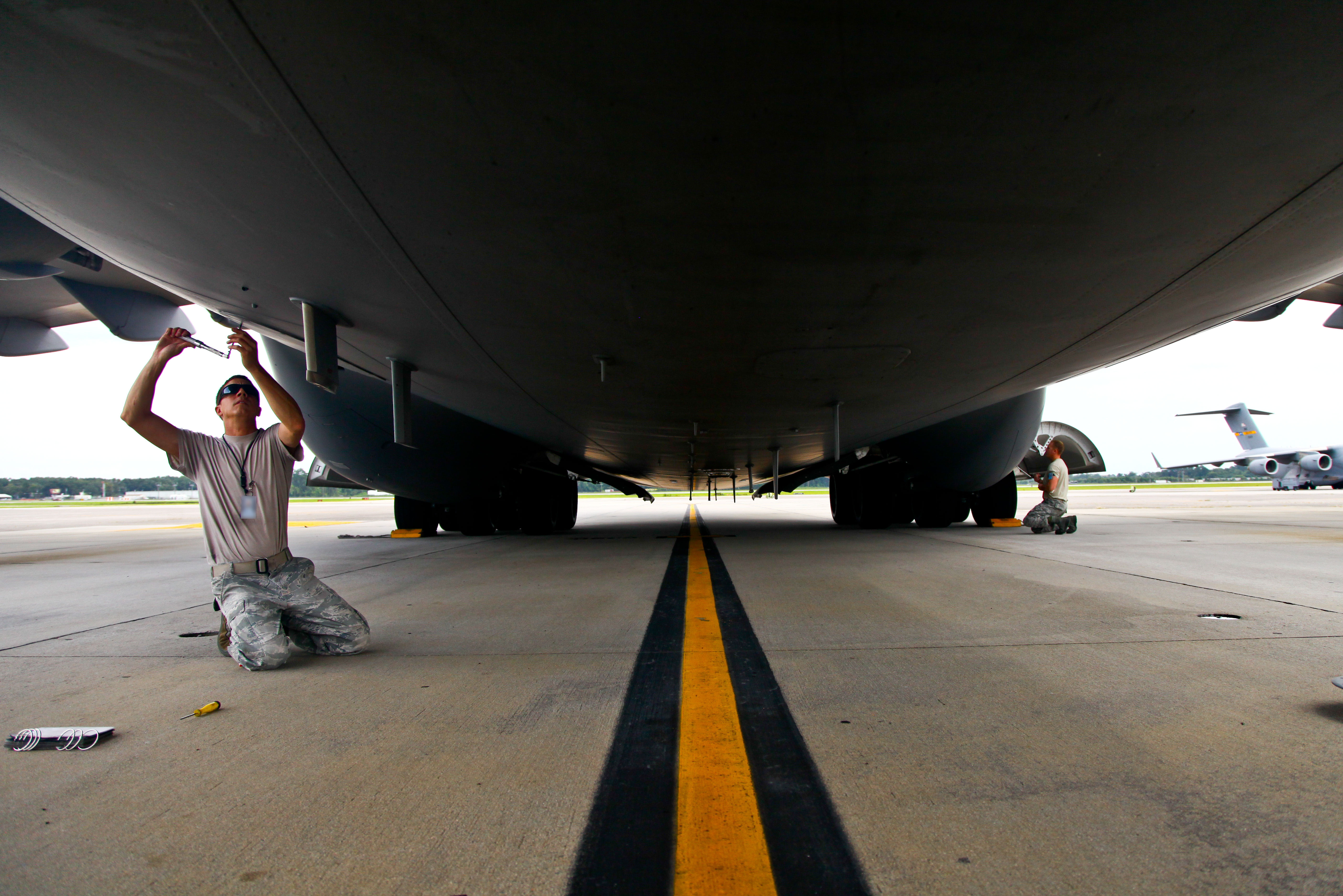 315th MXG covers flightline during active duty wingman day > 315th ...