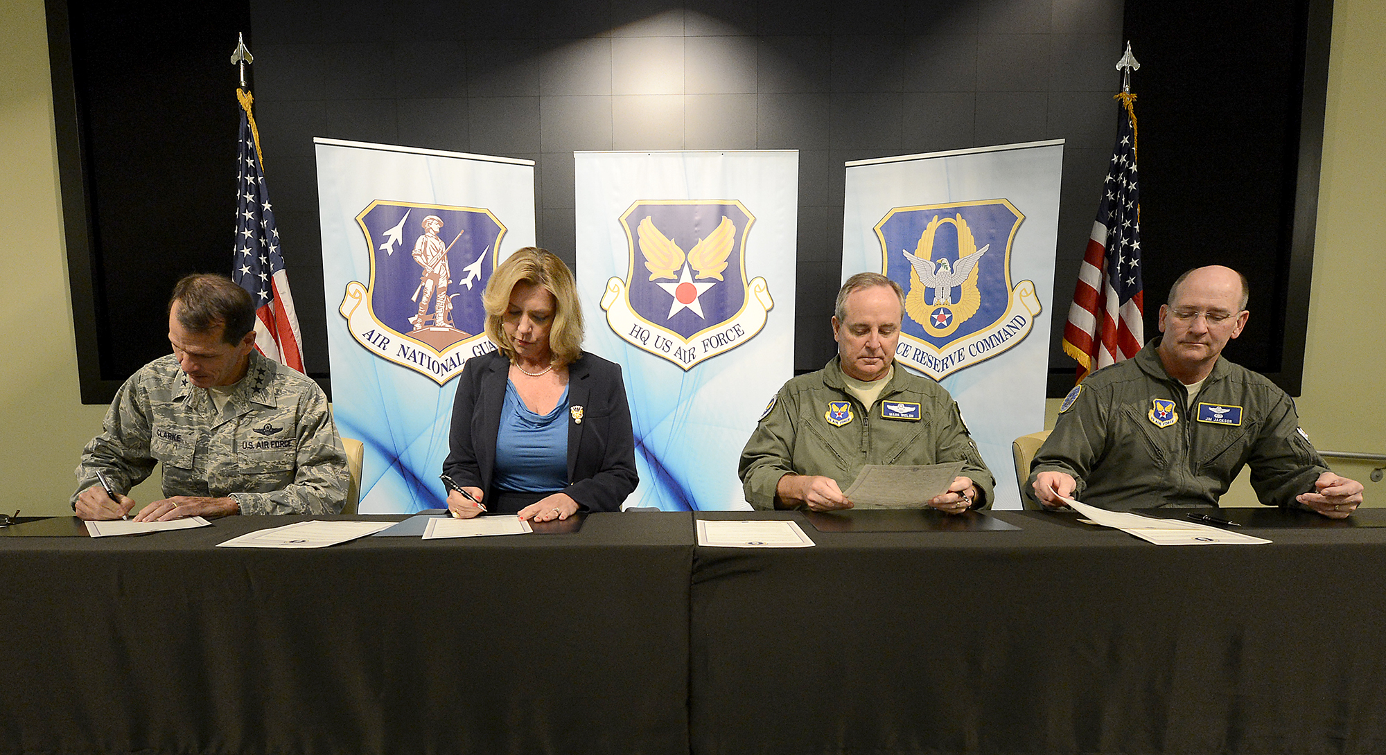 Leaders sign Total Force Aircrew Management charter > 445th Airlift ...
