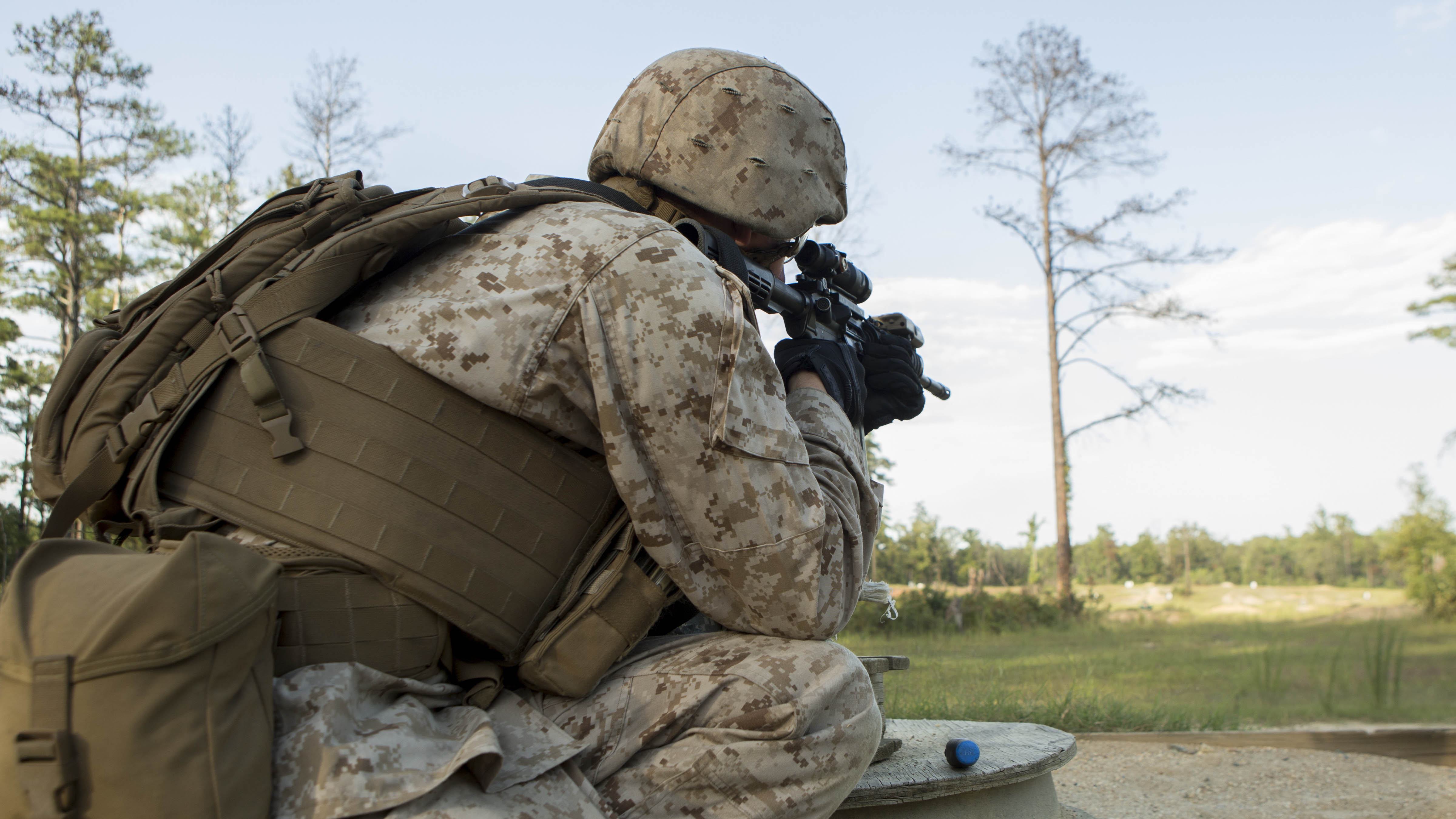 Marines with 2nd Assault Amphibian Battalion shoot “modified” table ...