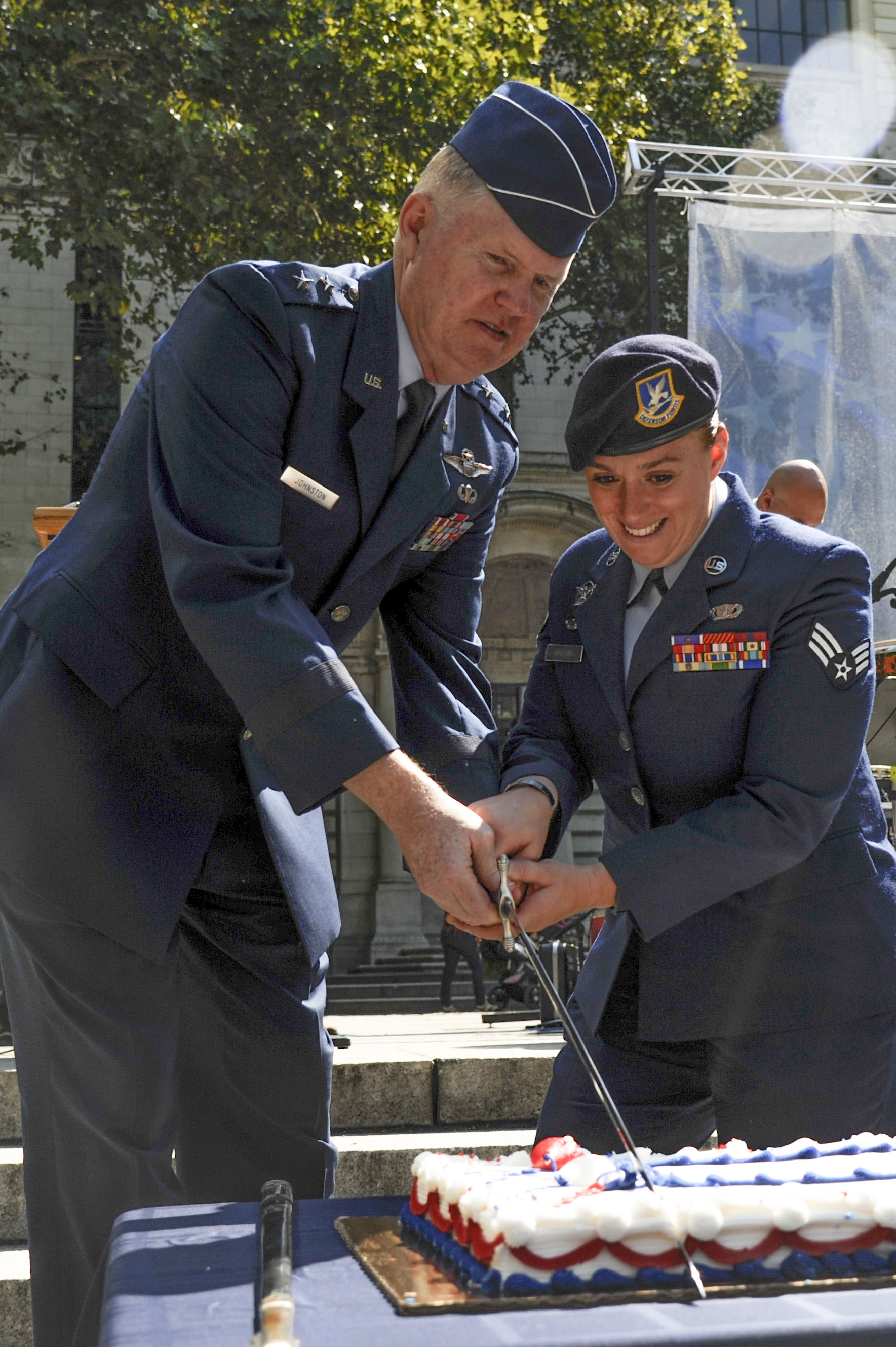 JB MDL Airmen celebrate AF birthday in NYC > Joint Base McGuire-Dix ...