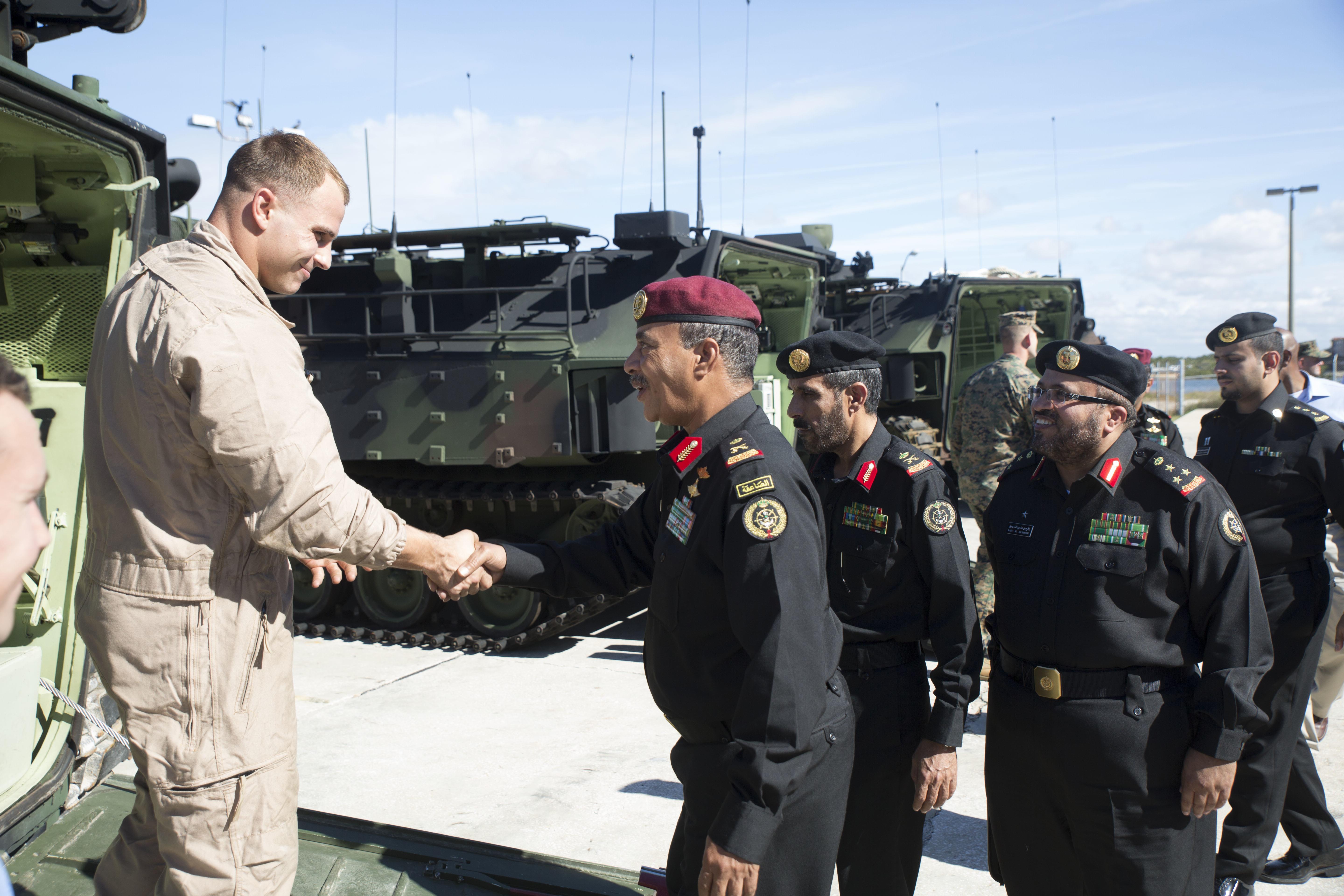 Marines demonstrate amphibian assault vehicle capabilities to Saudi ...