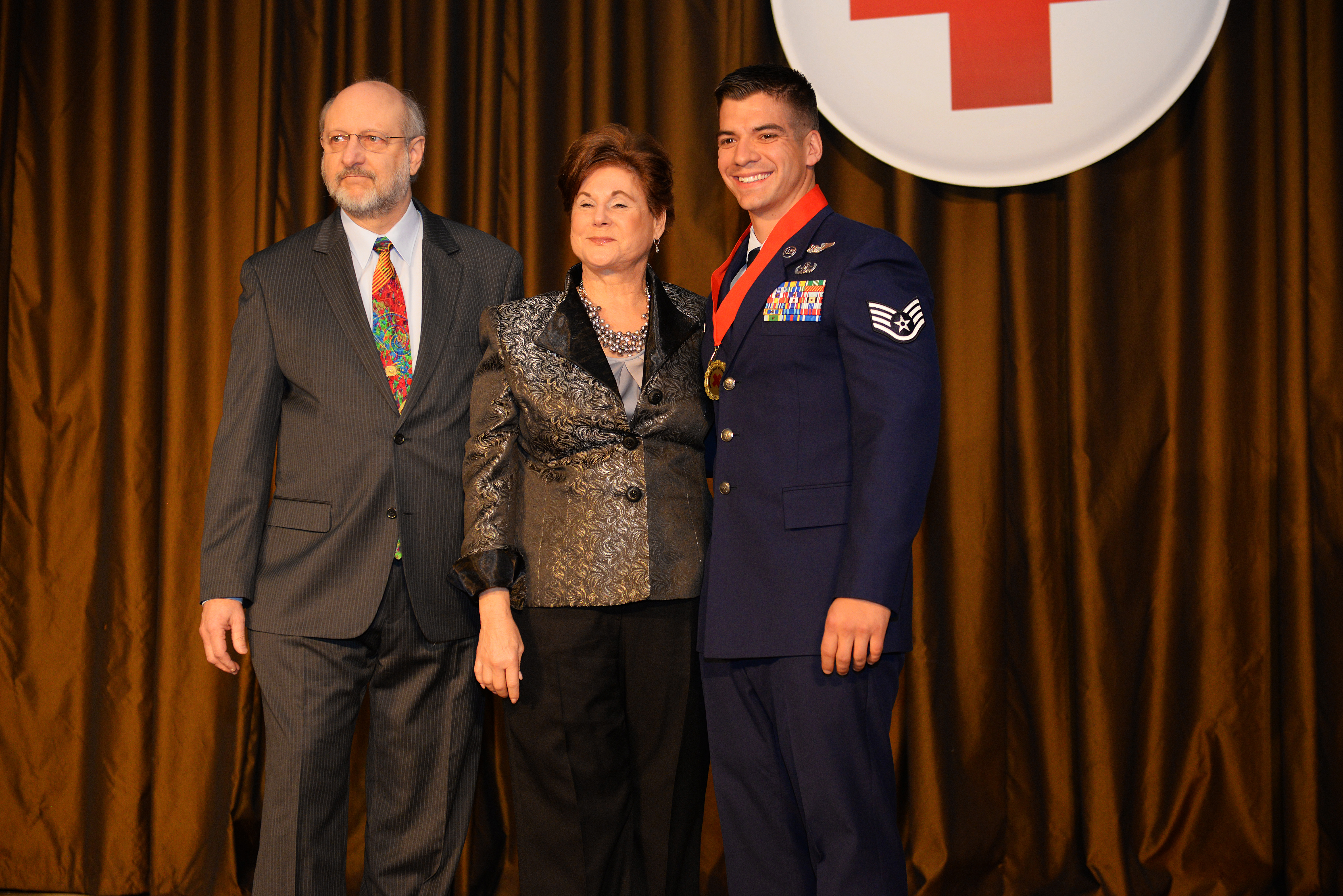 Scott EOD tech recognized for heroic actions after explosion > Scott ...