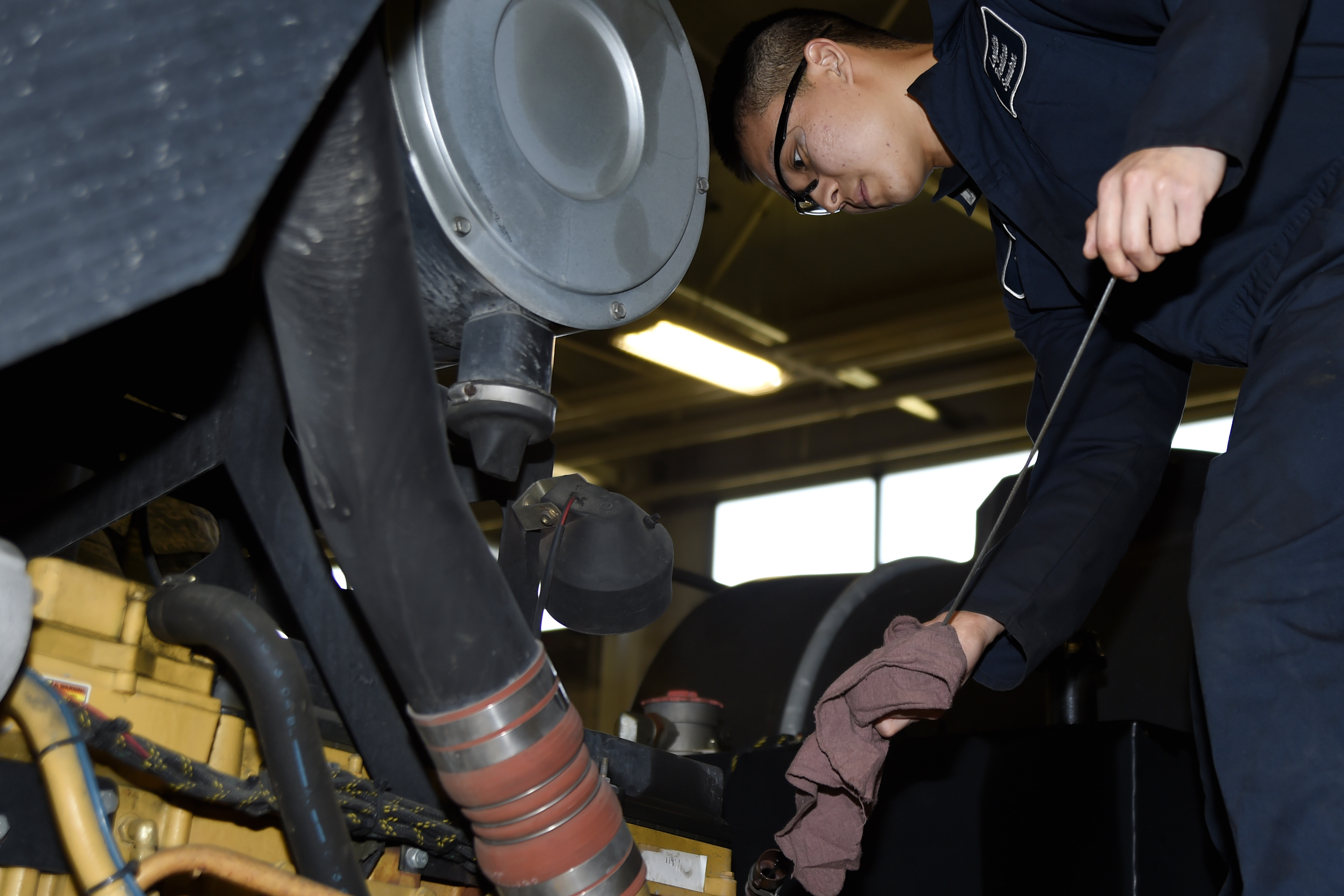 11 LRS ensures vehicle ops > Joint Base Andrews > Article Display