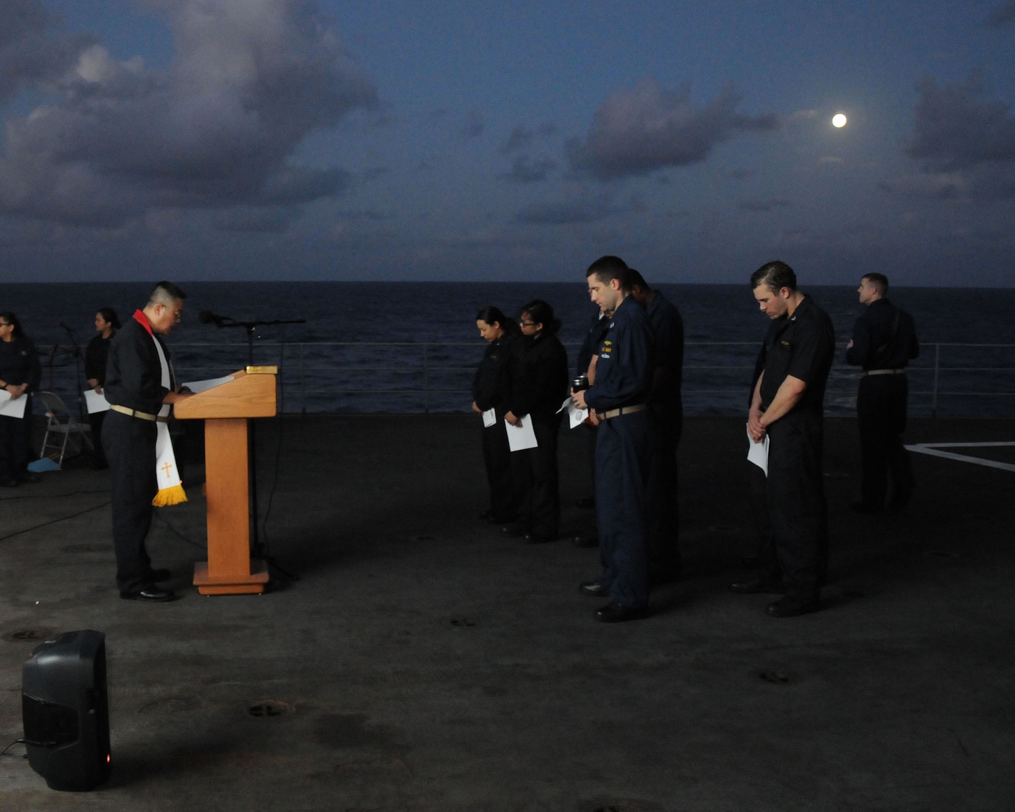 Frank Cable Sailors Celebrate Easter While Underway > United States ...
