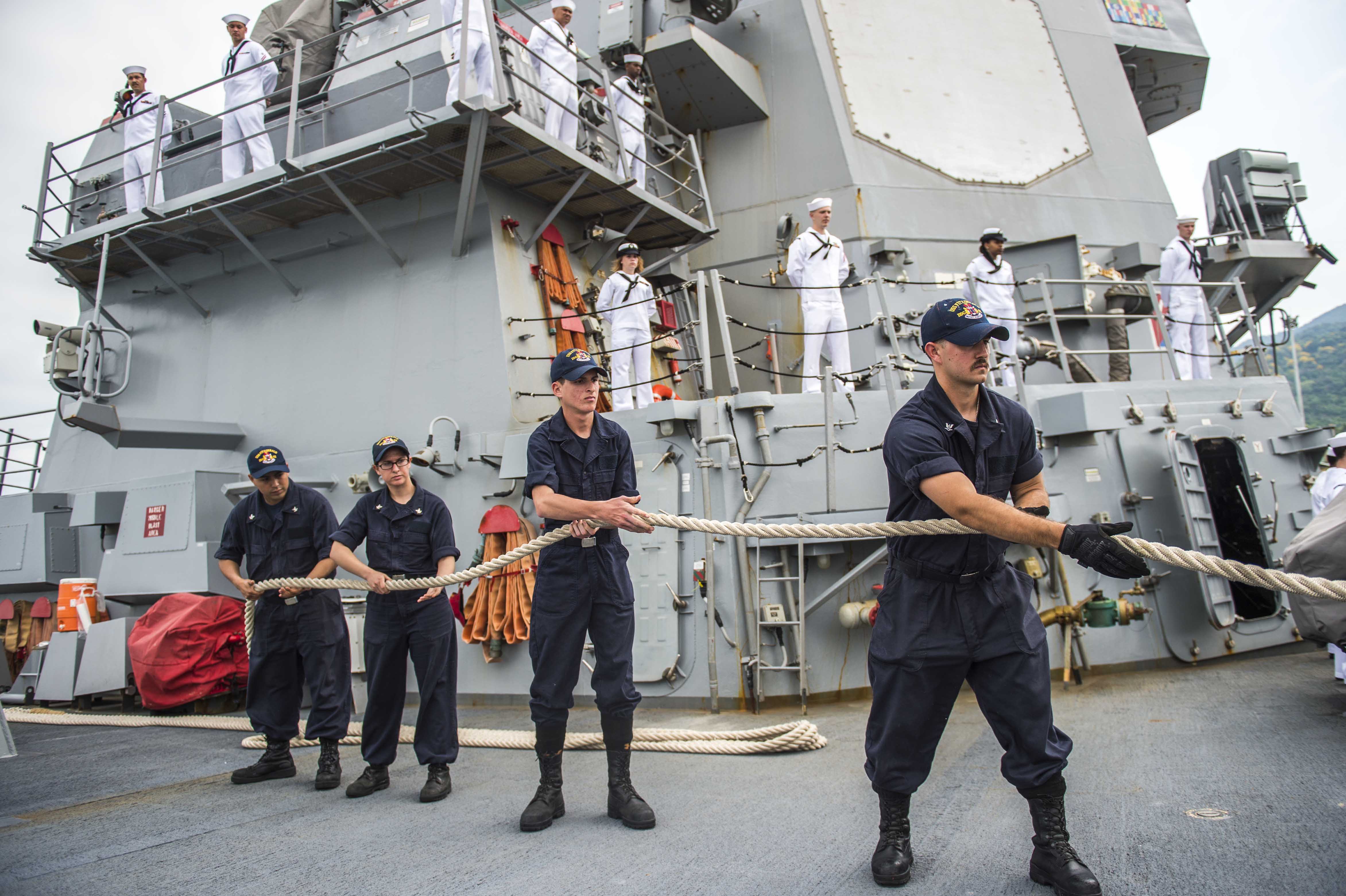 SECNAV Visits Sailors During NEA Vietnam > United States Navy > display ...