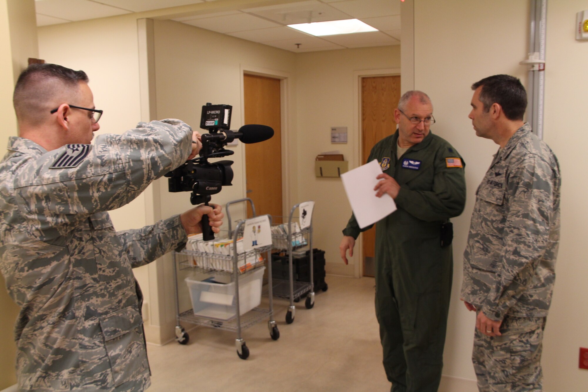 Greenspan shows the AMDS physical section > 932nd Airlift Wing ...