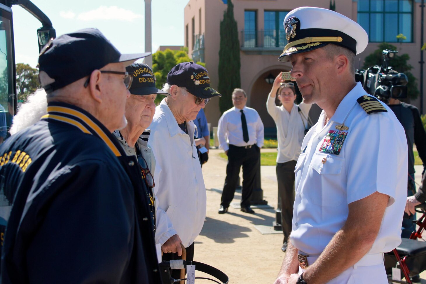 USS Bush (DD-529) Holds Last Reunion > United States Navy > display ...