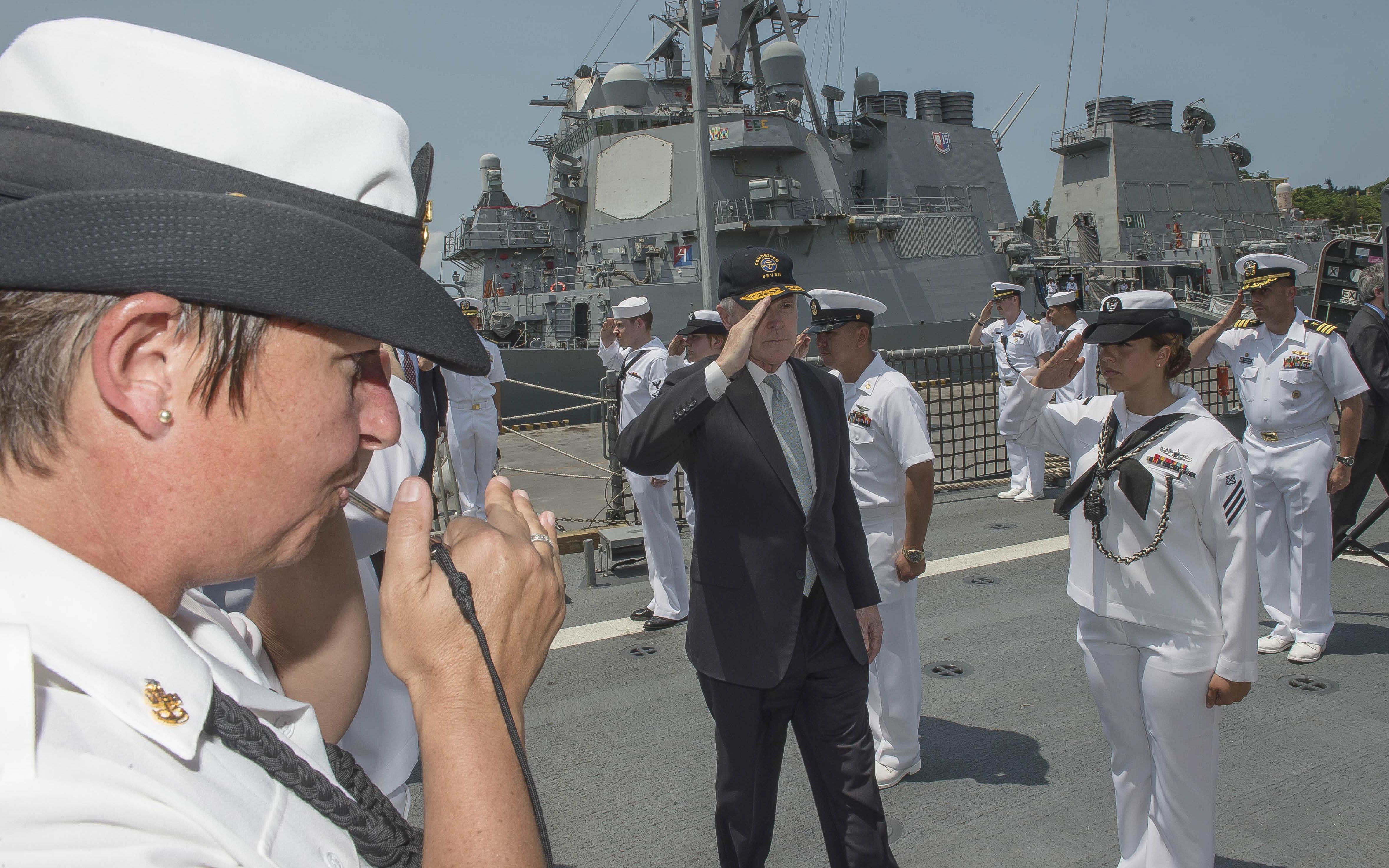 SECNAV Visits Sailors During NEA Vietnam > United States Navy > display ...