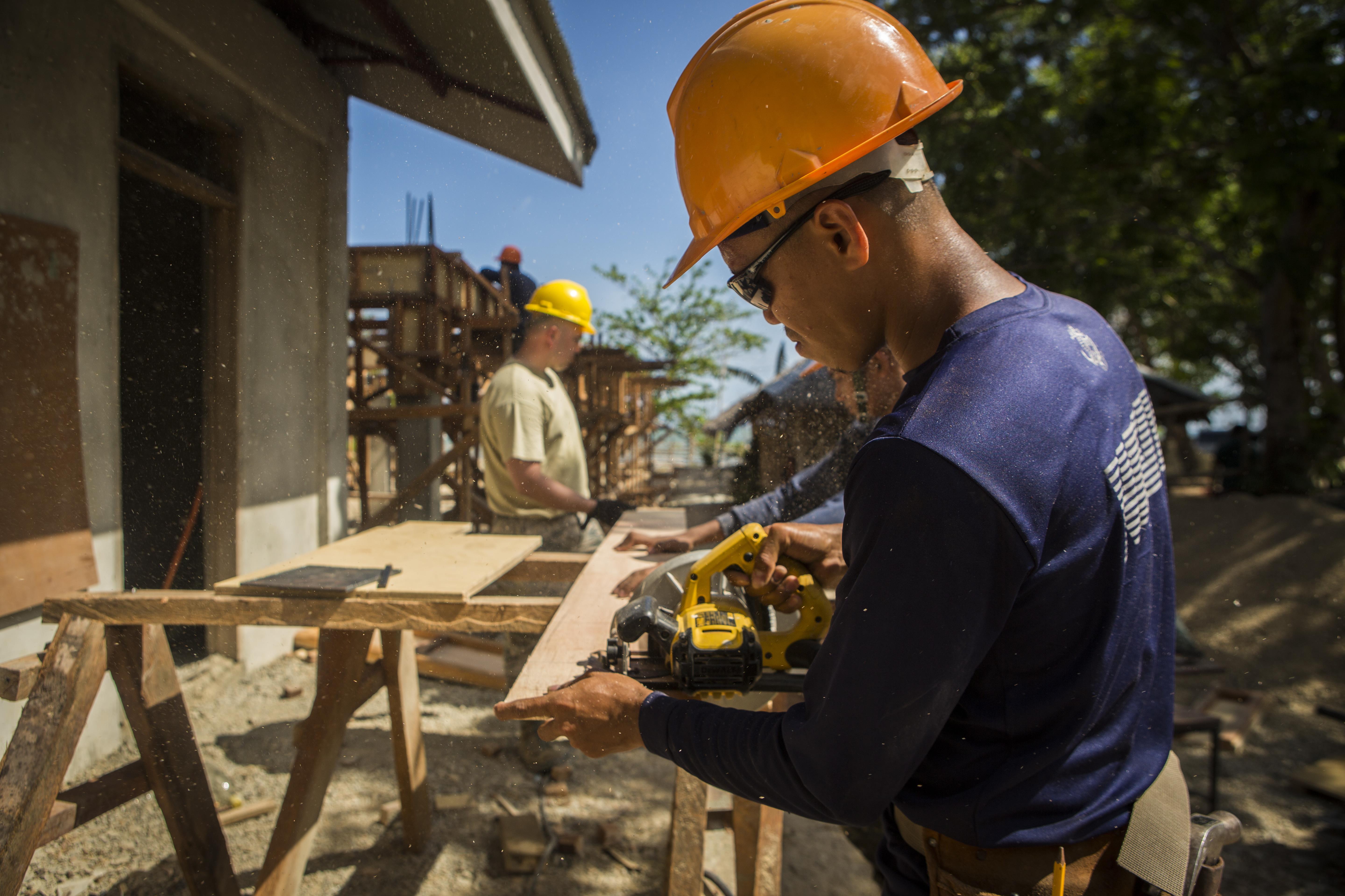 Working 'shoulder-to-shoulder' for exercise Balikatan