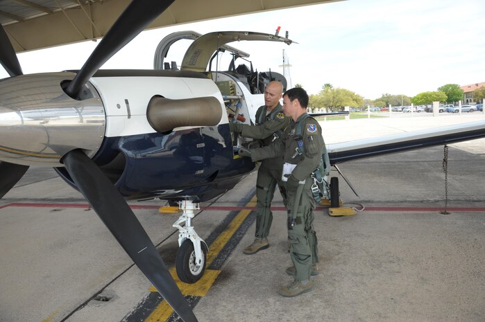 559th FTS molds instructor pilots, secures future of training