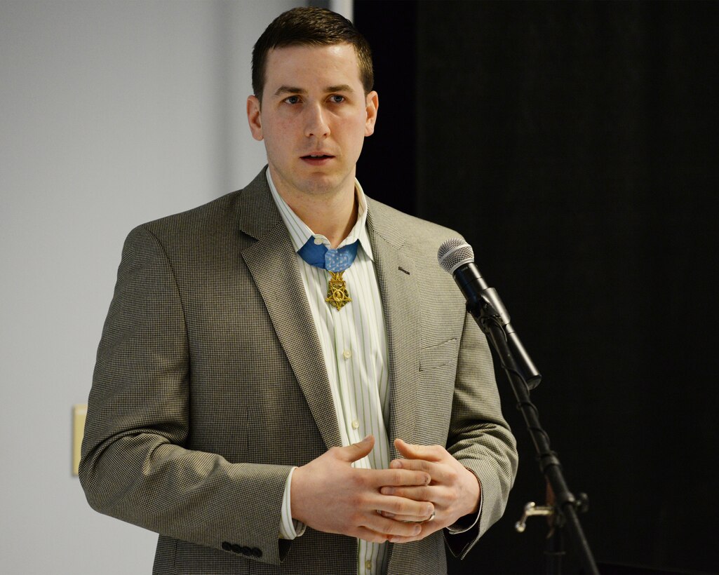 Medal of Honor recipient speaks at Pease
