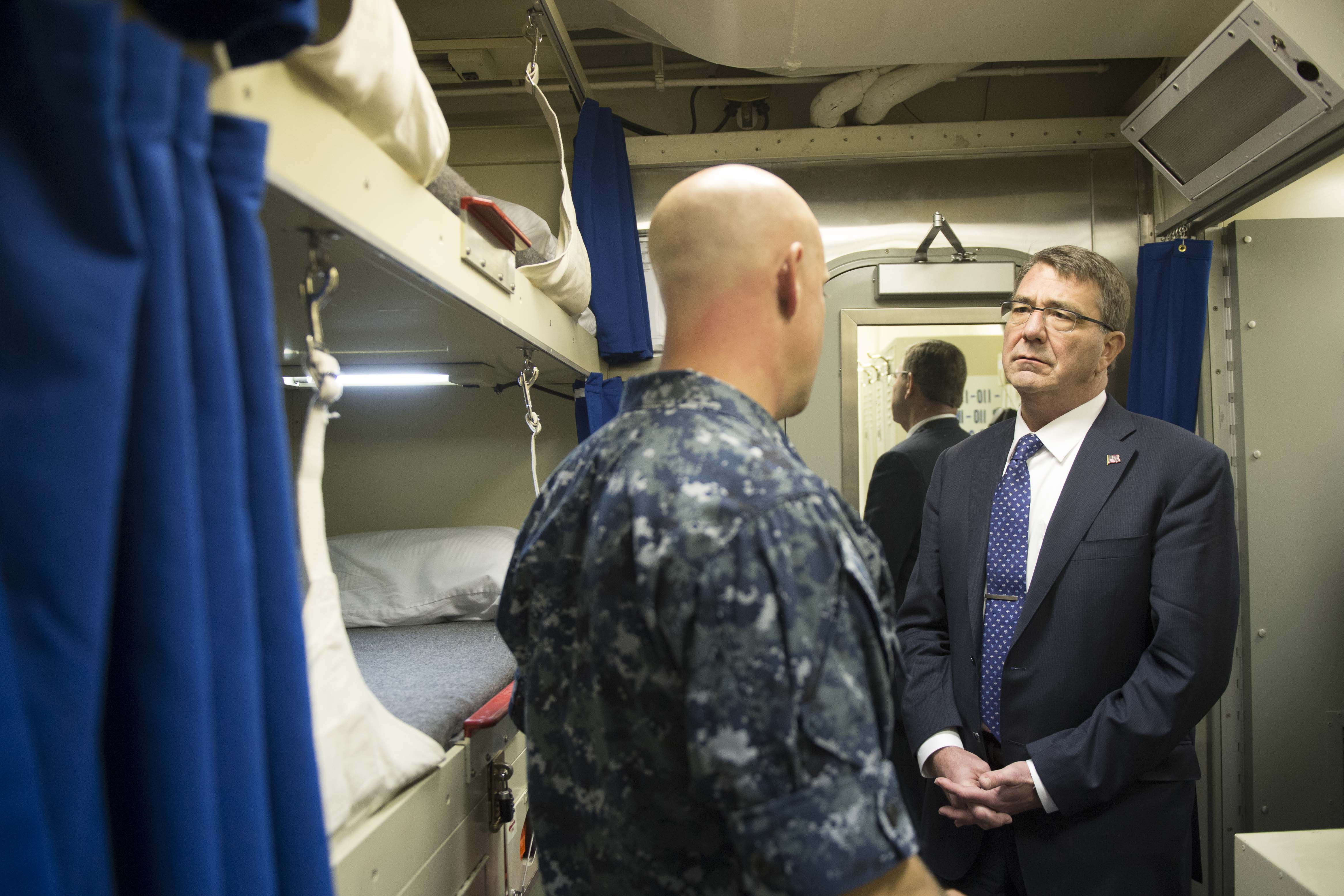 Defense Secretary Ash Carter tours a berthing compartment aboard the ...