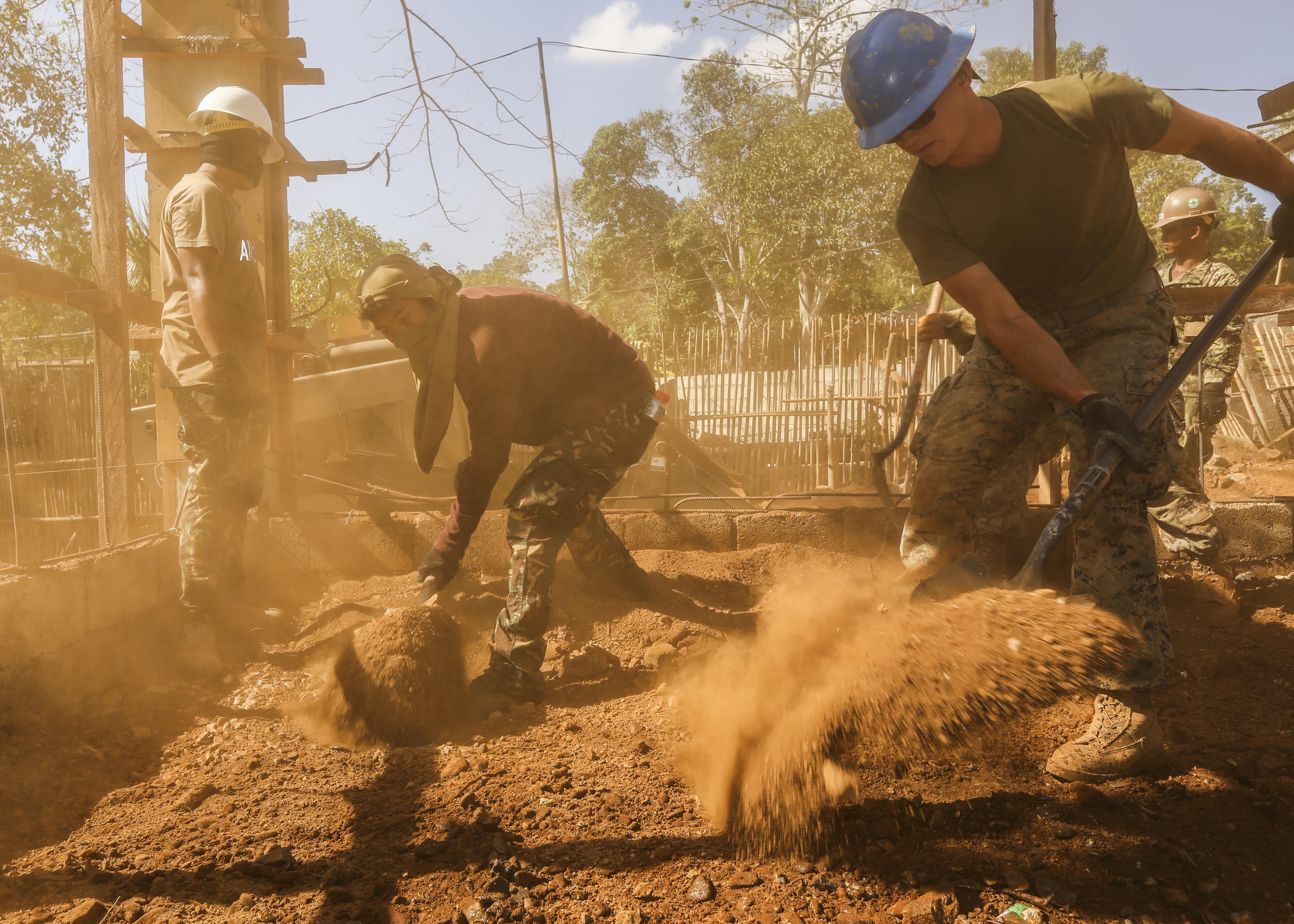 Philippine, US forces work together in humanitarian assistance