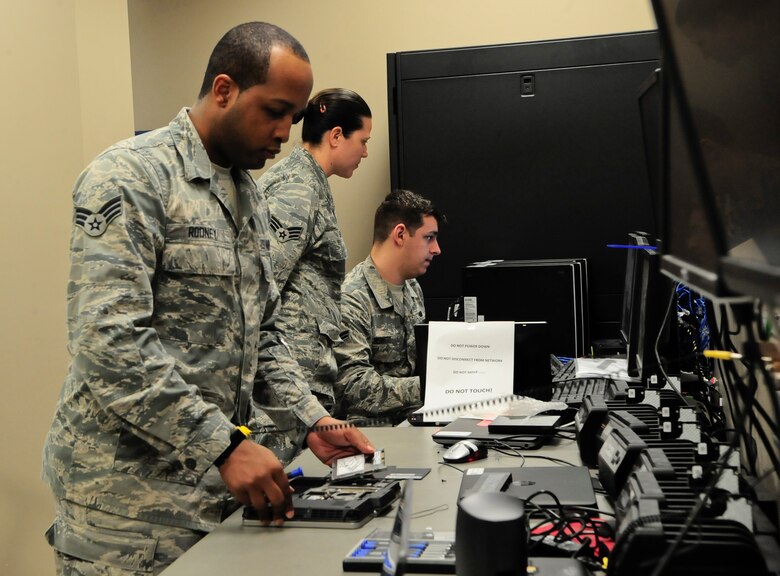 The 6th CS: more customer-friendly > MacDill Air Force Base > Display